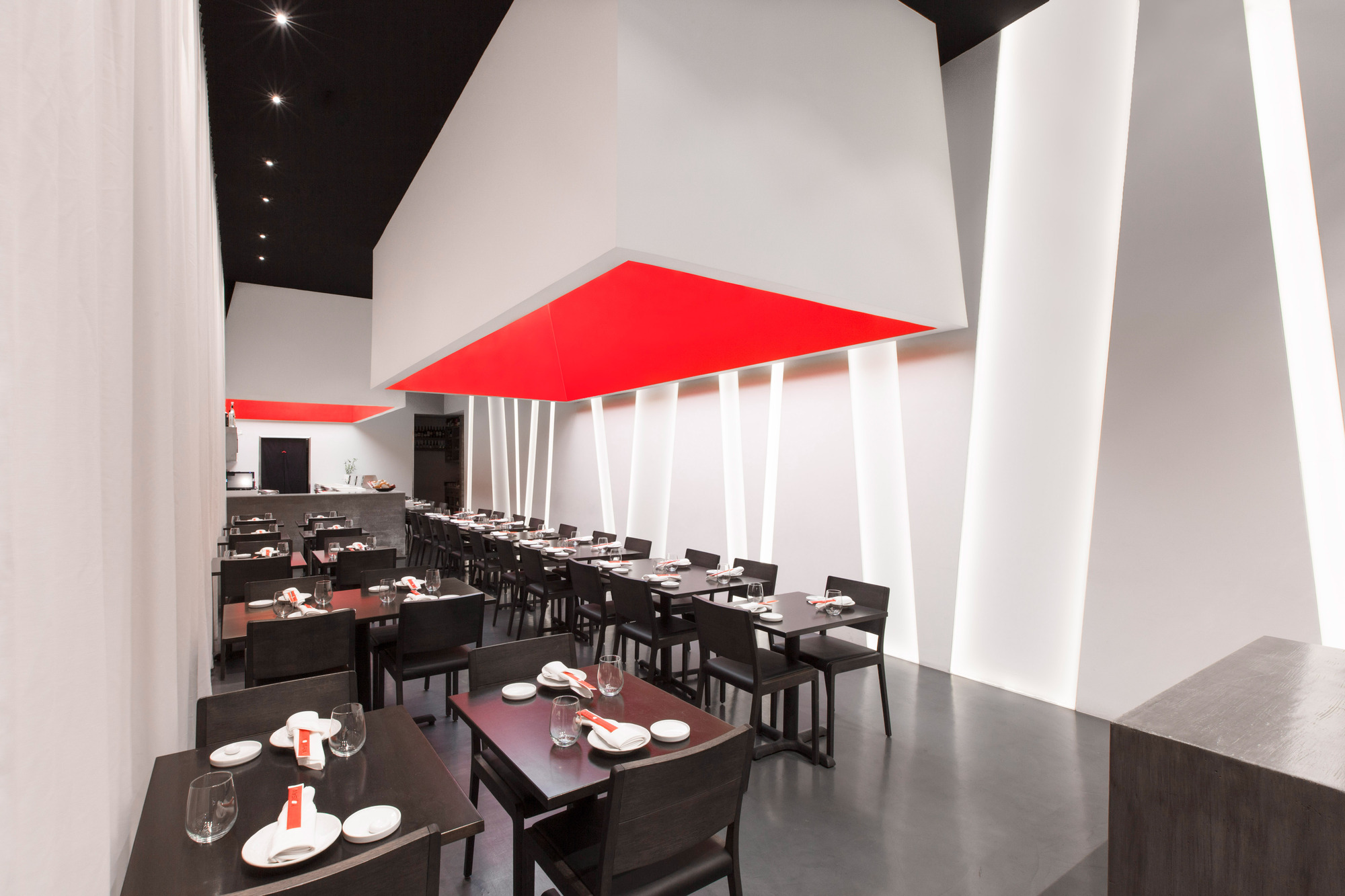 Gallery of Yojisan Sushi / Dan Brunn Architecture - 11