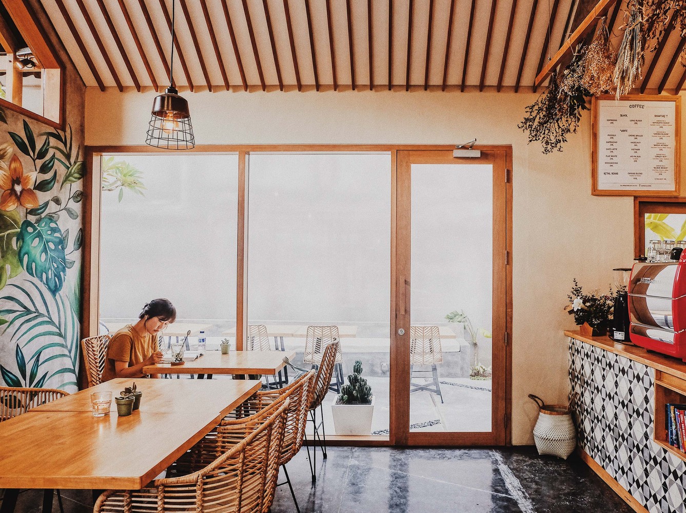 Gallery of Canvas Café Bali / Studio Tropis - 1
