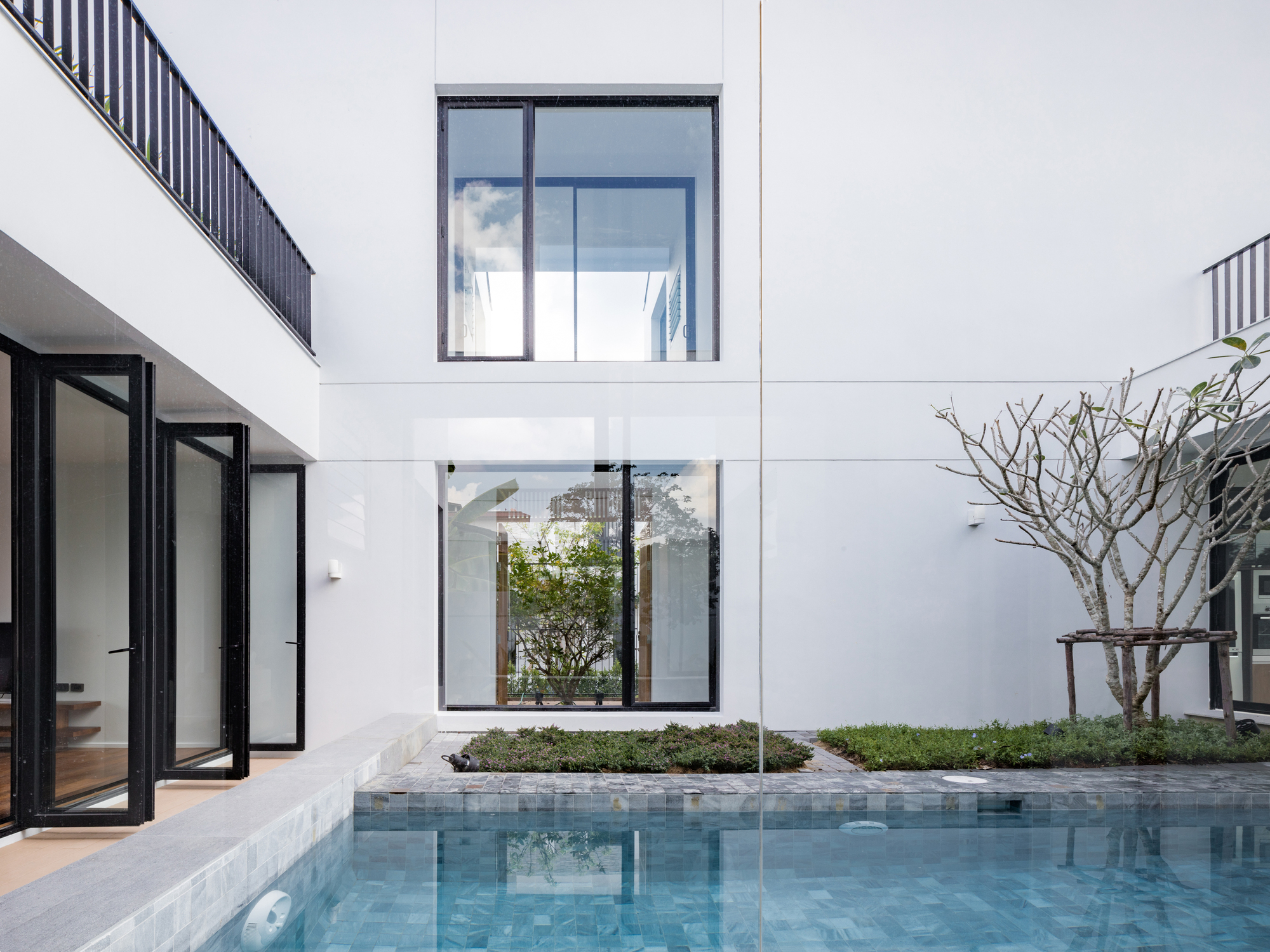 Gallery of Multiple Courtyard House / Poetic Space Studio - 17