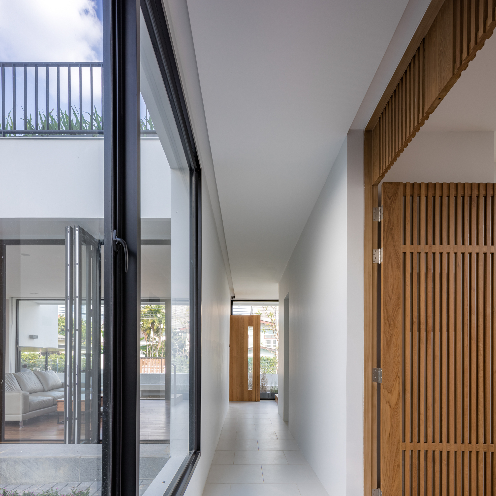 Gallery of Multiple Courtyard House / Poetic Space Studio - 23