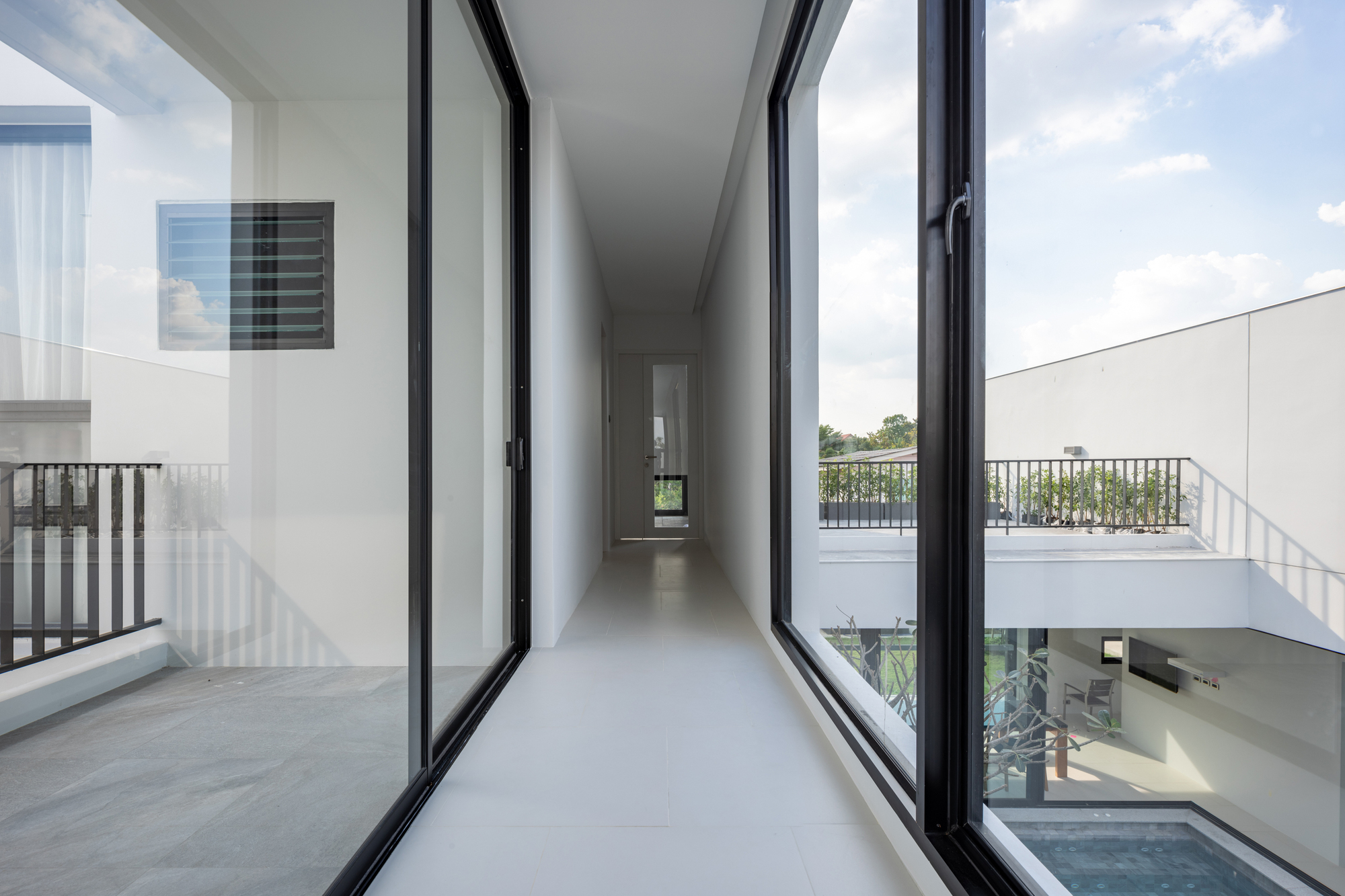 Gallery of Multiple Courtyard House / Poetic Space Studio - 12