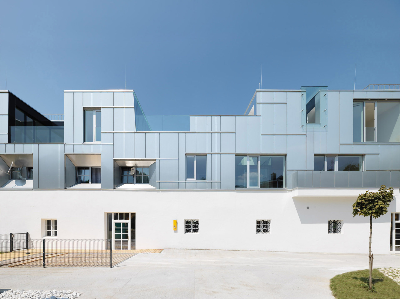 Gallery of Gestüthalle - The Hidden Treasure / PETER EBNER and friends ...