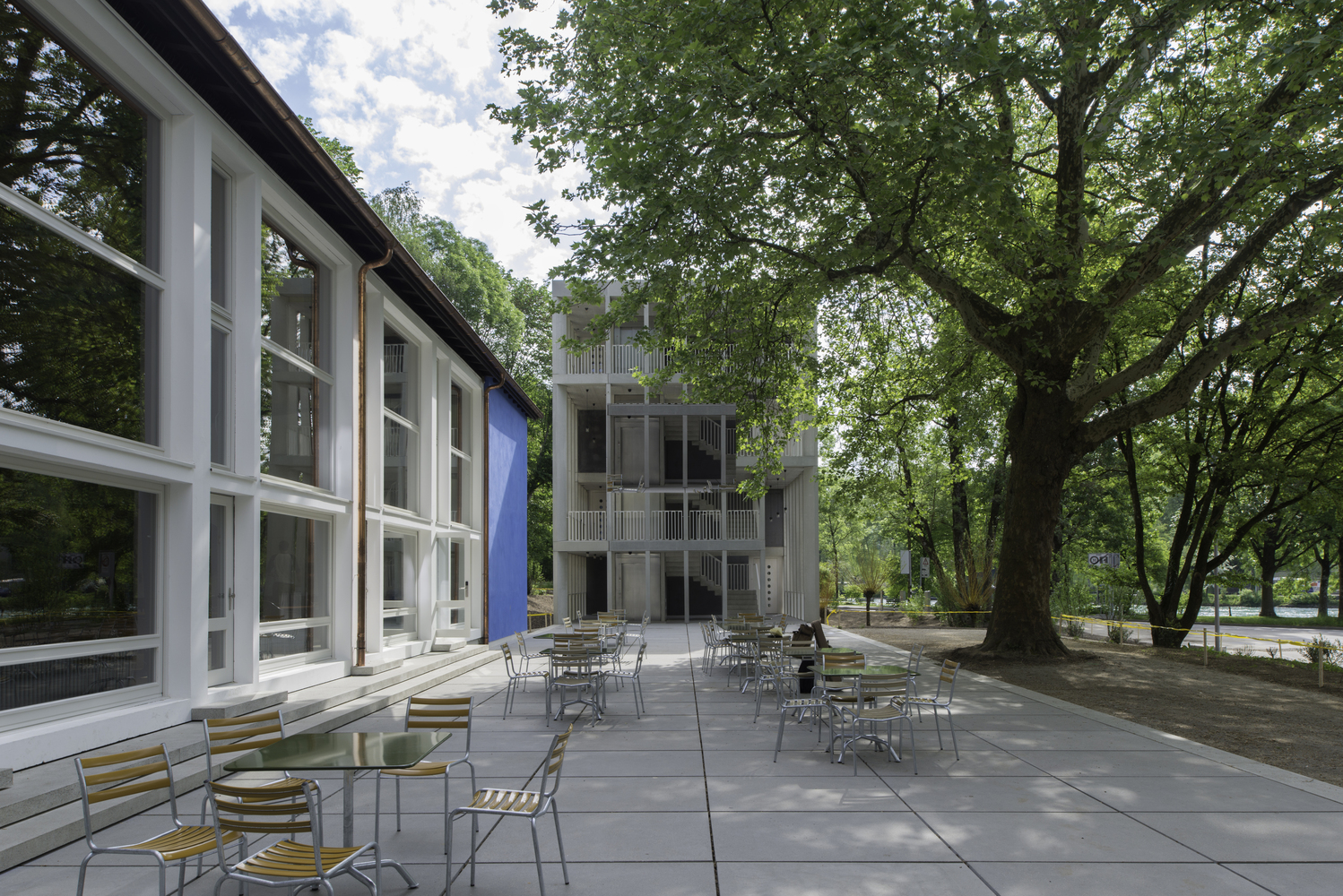 Gallery of Youth Hostel Bern / Aebi & Vincent Architects - 12