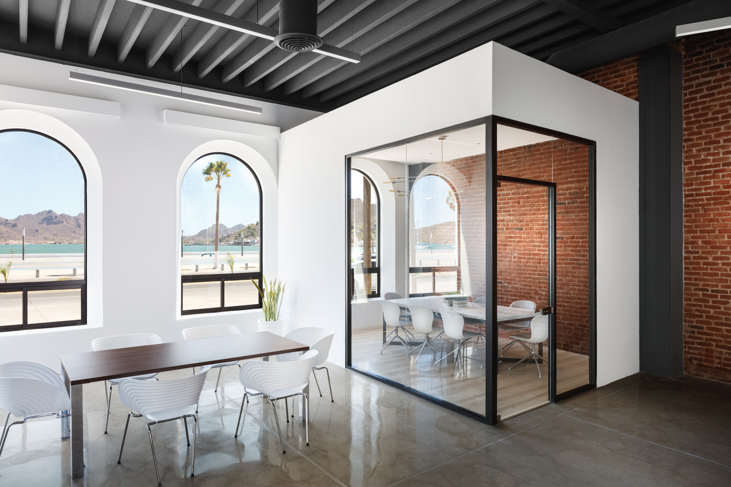 Gallery of Offices and Workplaces: Examples in Plan - 36