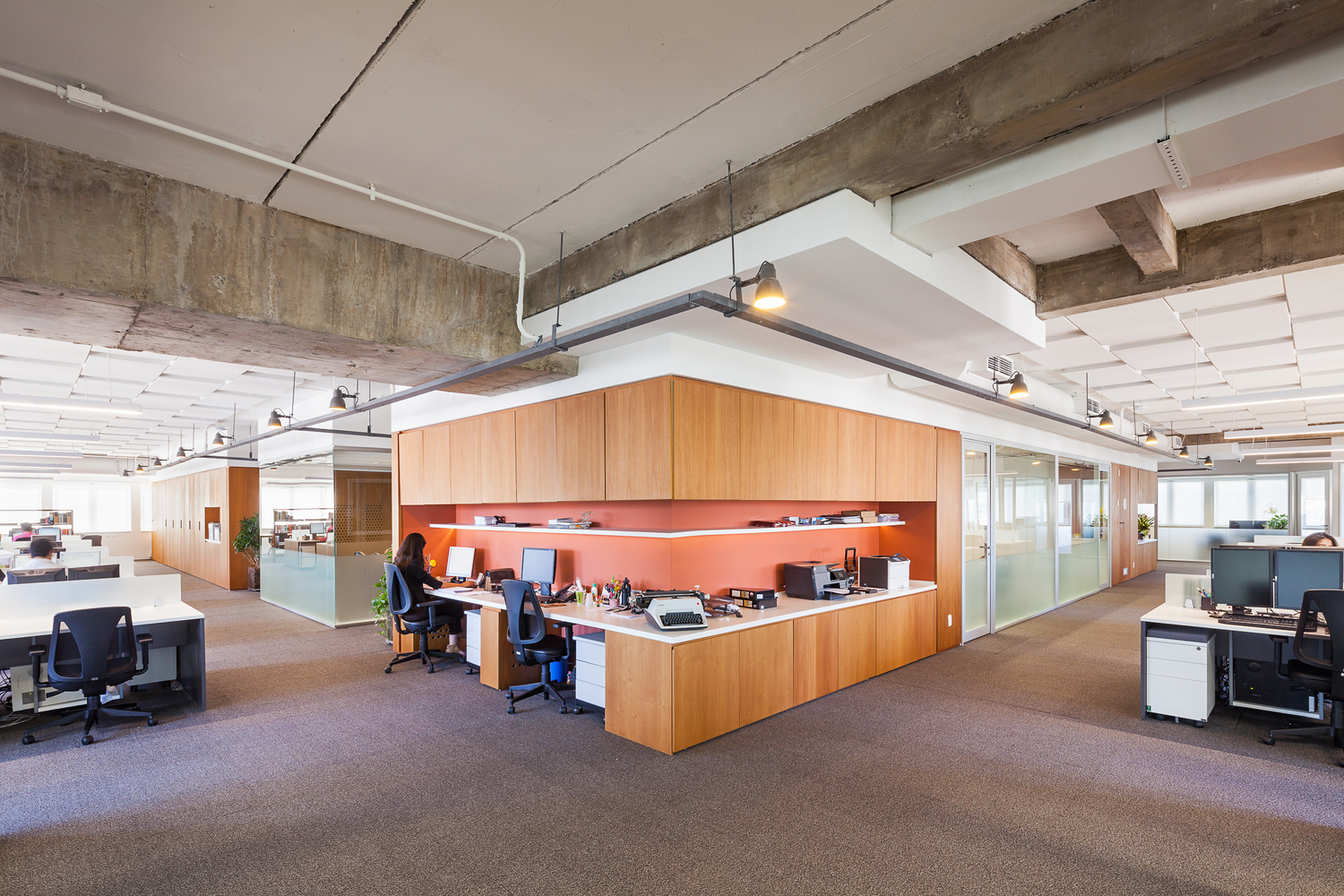 Gallery of Offices and Workplaces: Examples in Plan - 28