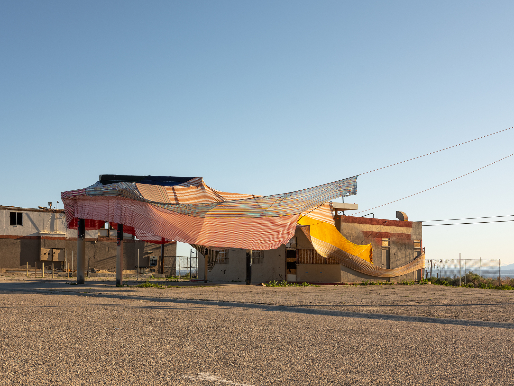 Gallery of 19 Contemporary Installations Dotted Across the Coachella ...