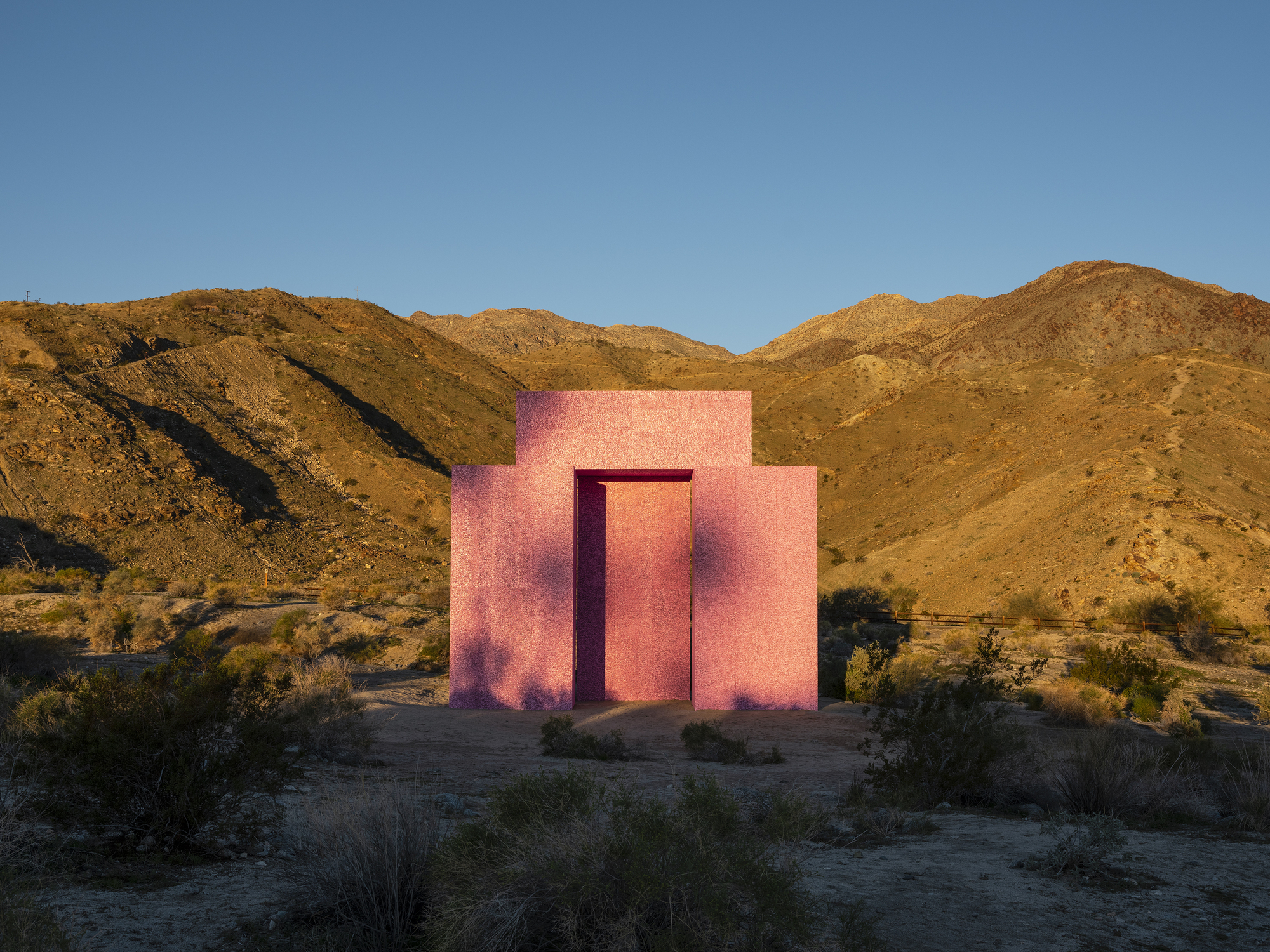 画廊 19个点缀在加州沙漠中的当代装置 - 4