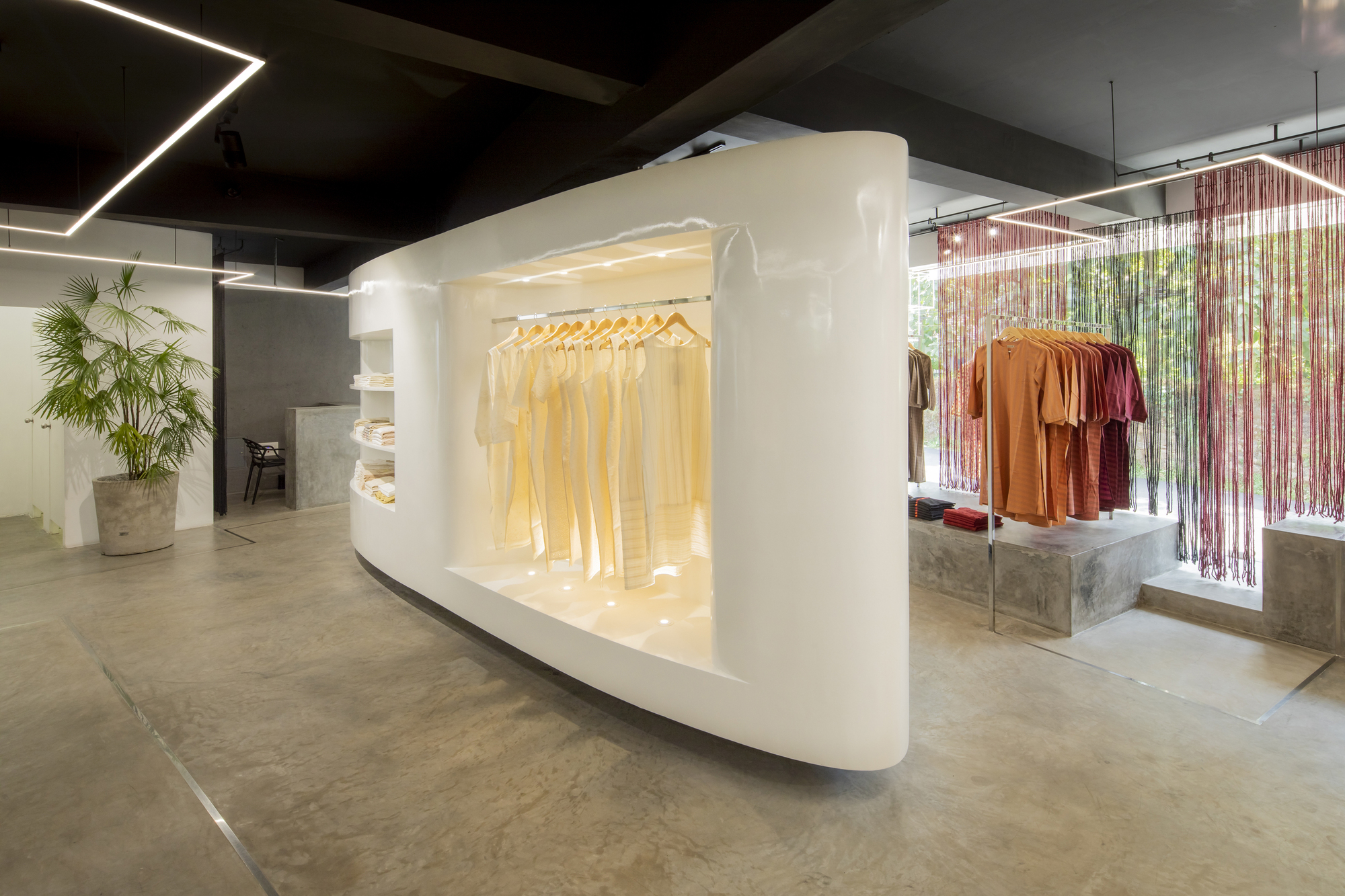 Gallery of The Store Between the Lines / LIJO RENY architects - 5