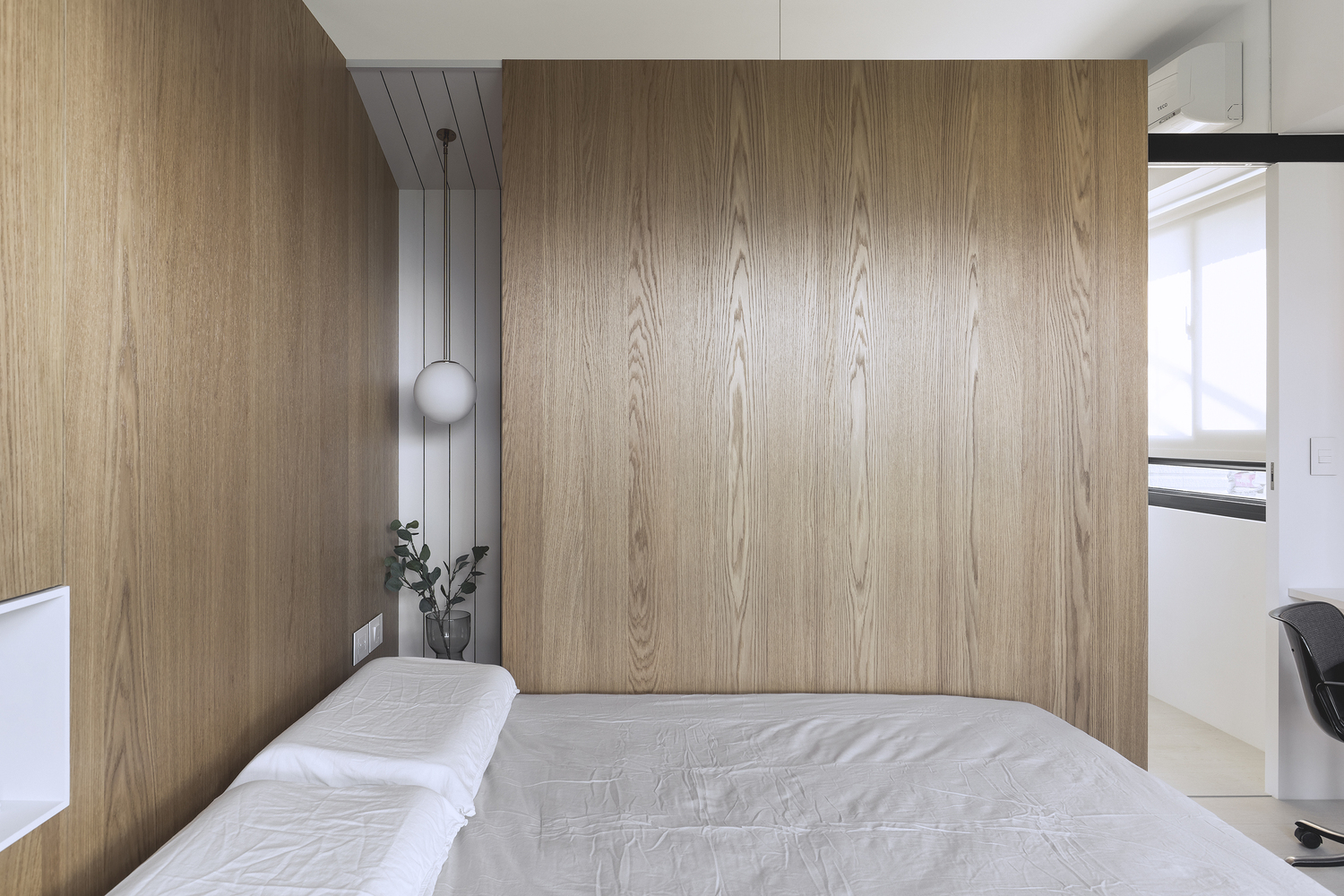 Gallery of Modern Color / Studio In2 - 4