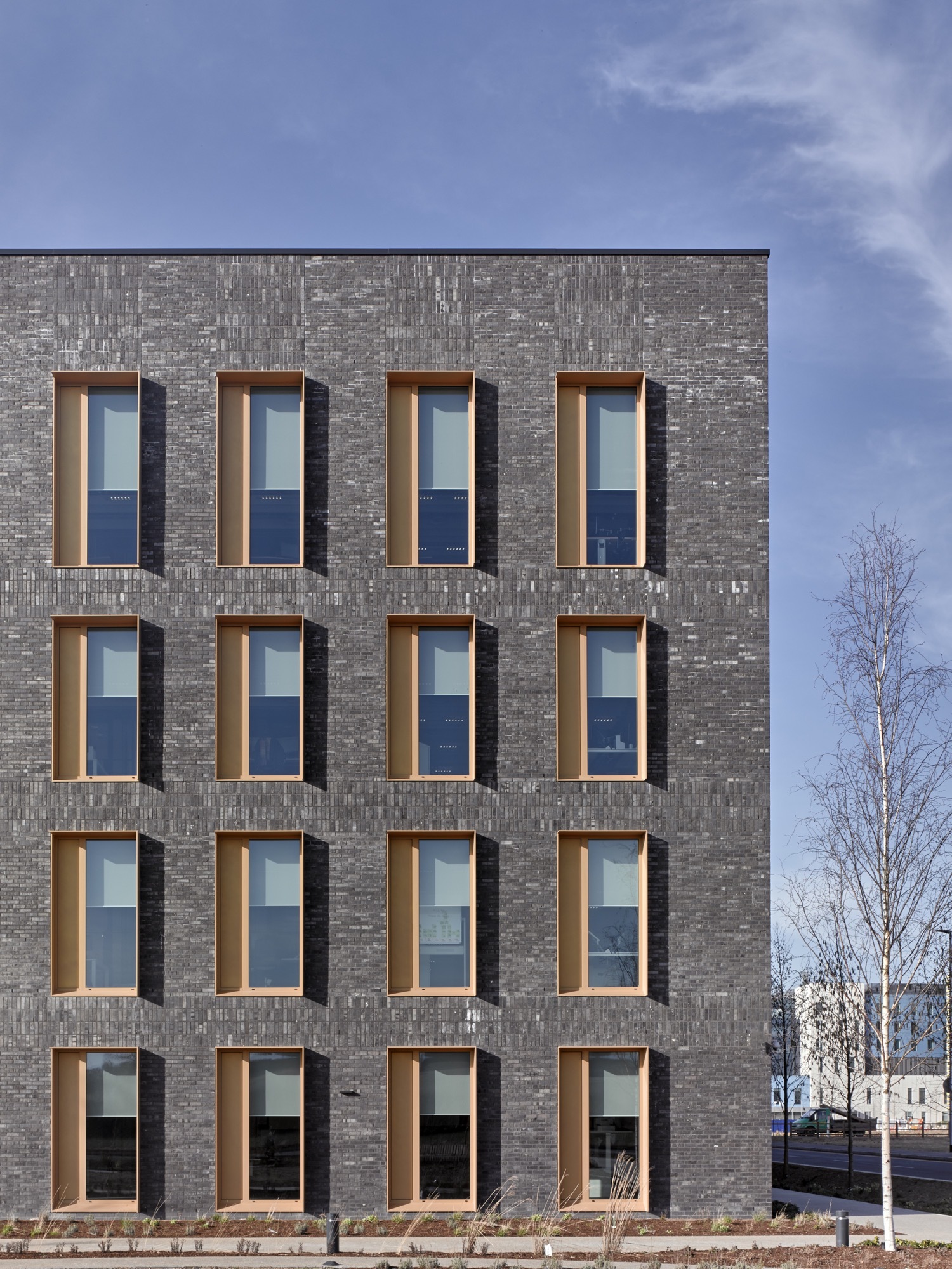 Gallery of Discovery Drive Healthcare Village / NBBJ - 9