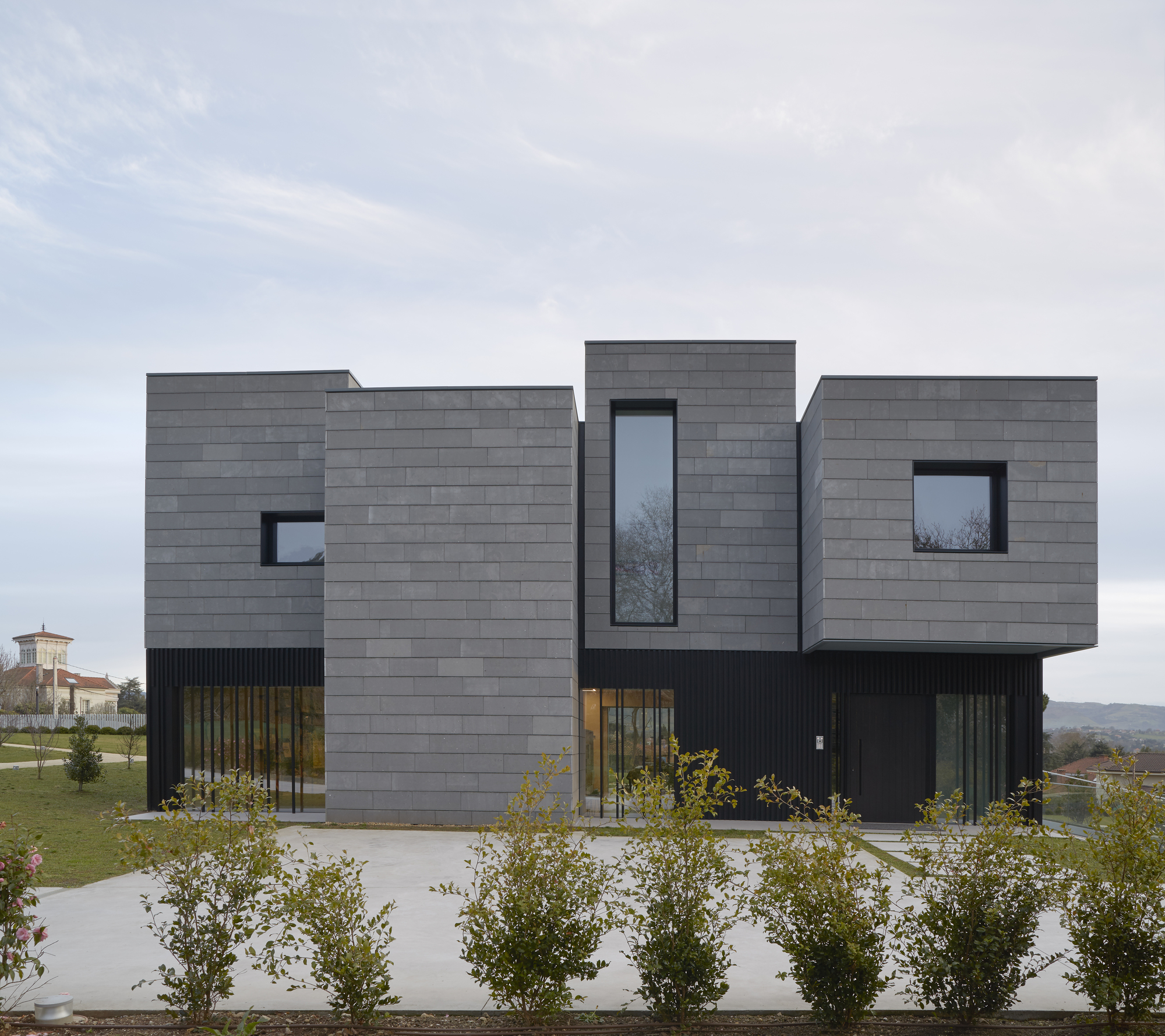 Gallery of Residential Complex: Three Houses + Multiple Uses Pavilion ...