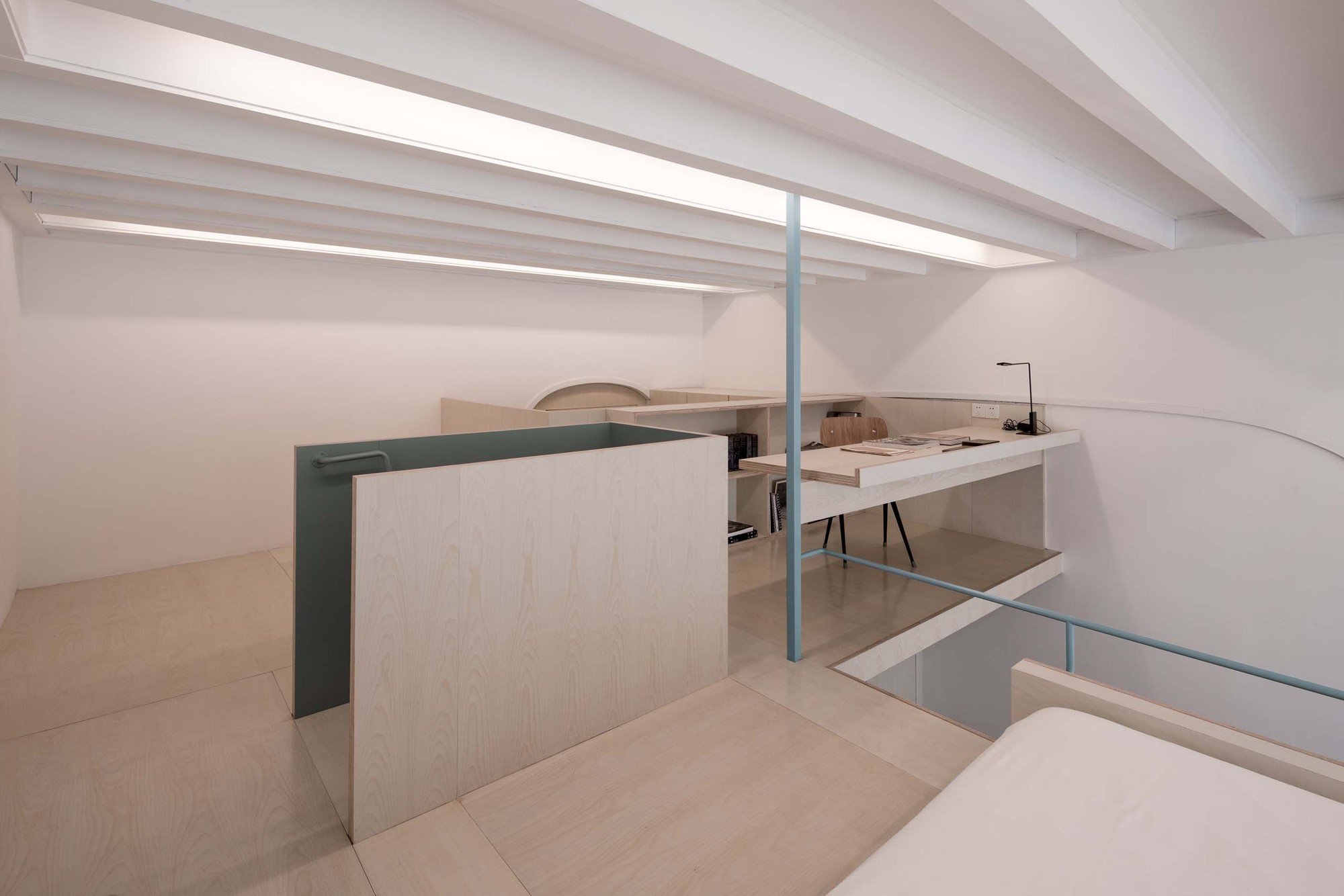 Gallery of U-shape room / Atelier TAO+C - 19