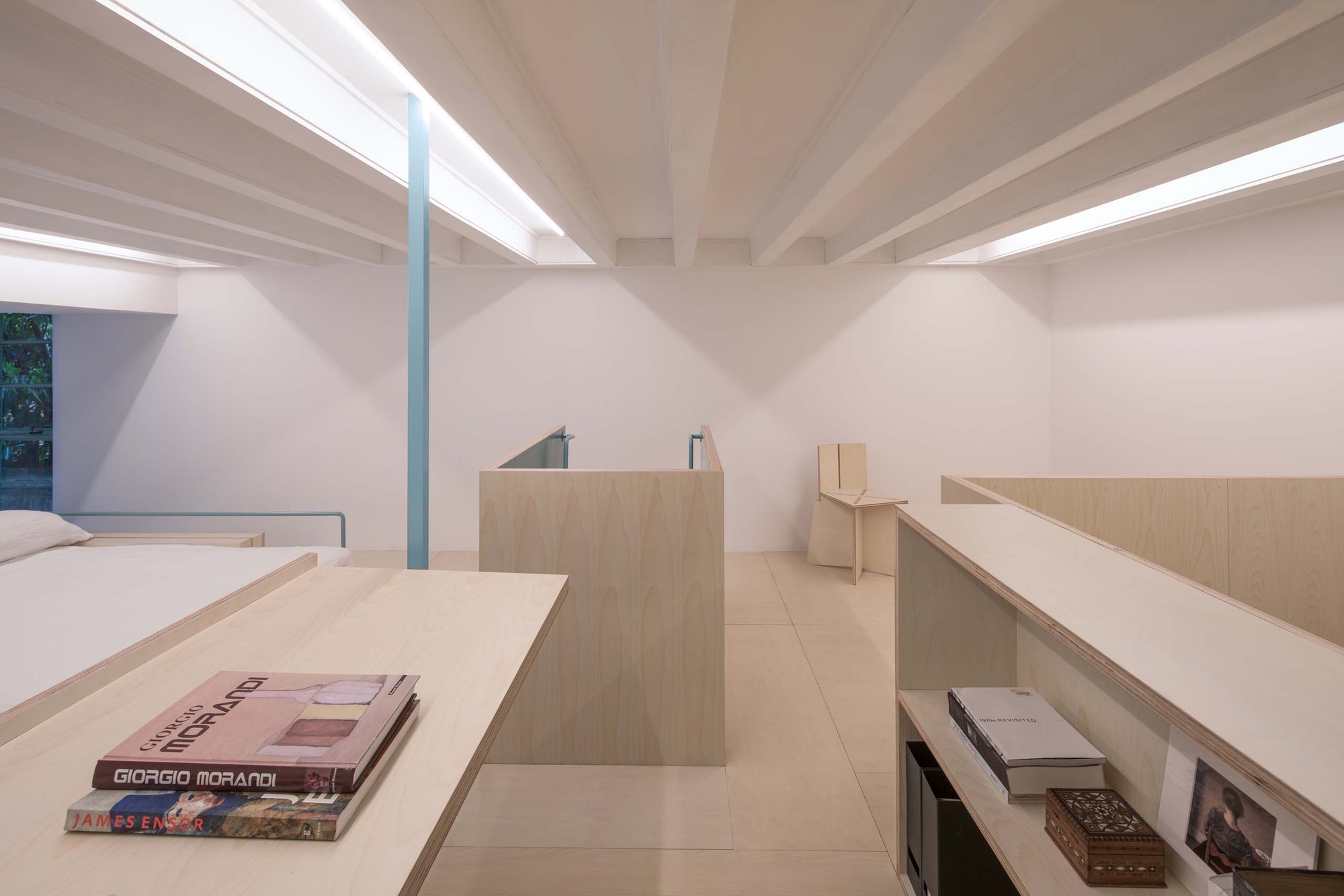 Gallery of U-shape room / Atelier TAO+C - 16