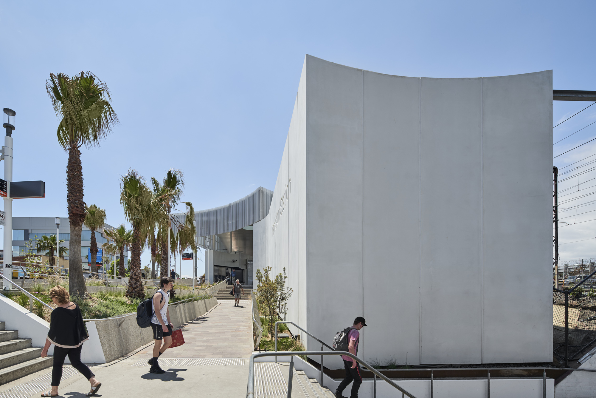 Gallery of Frankston Station / Genton - 8