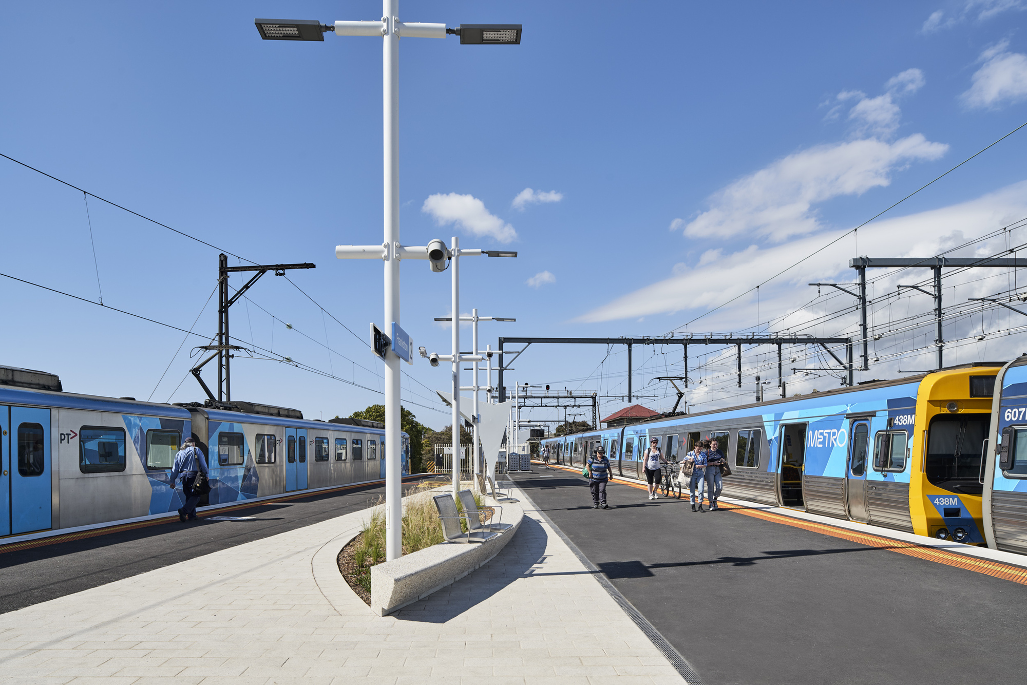 Gallery of Frankston Station / Genton - 10