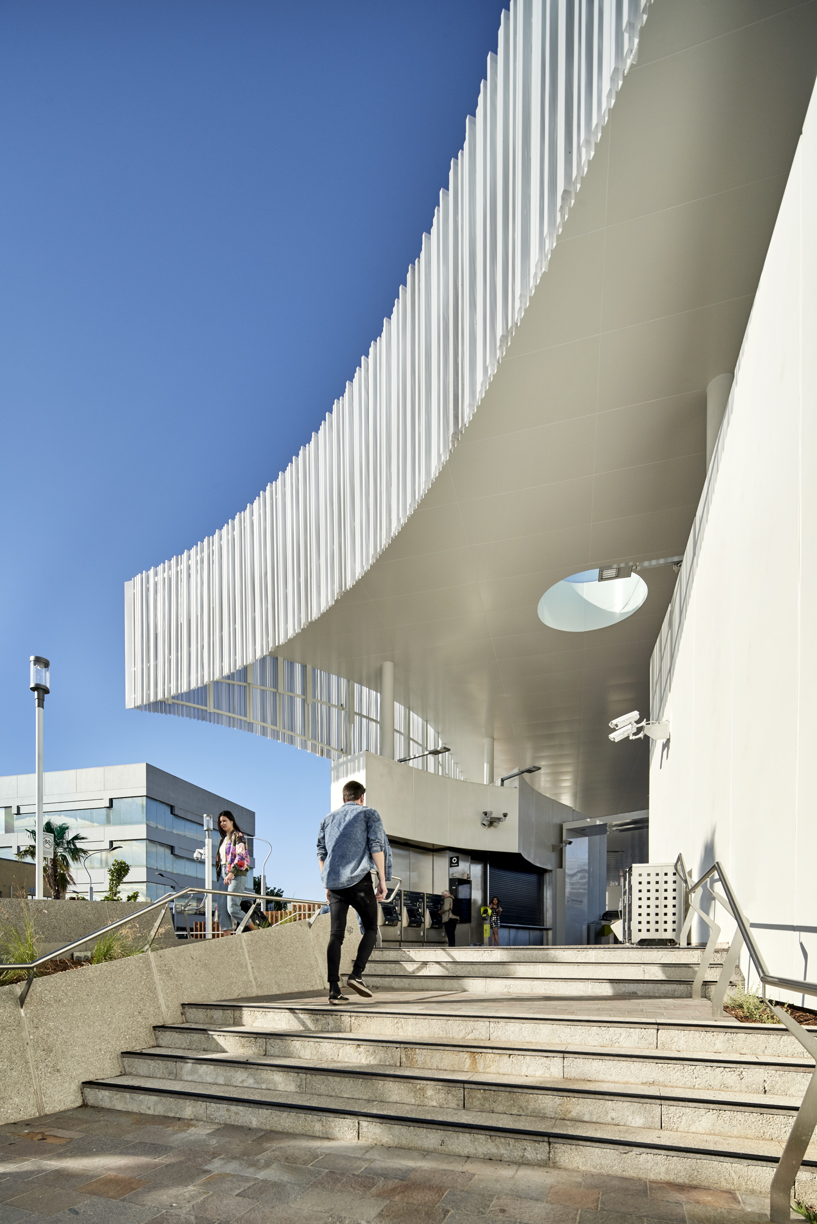 Gallery of Frankston Station / Genton - 6