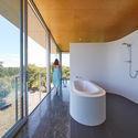 30 Open Bathrooms: Incorporating Breeze and Nature in Private Space ...
