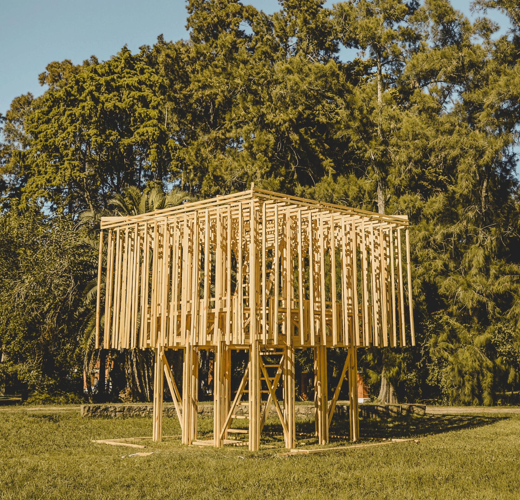 Galería de 10 estructuras de madera por estudiantes en Hello Wood ...