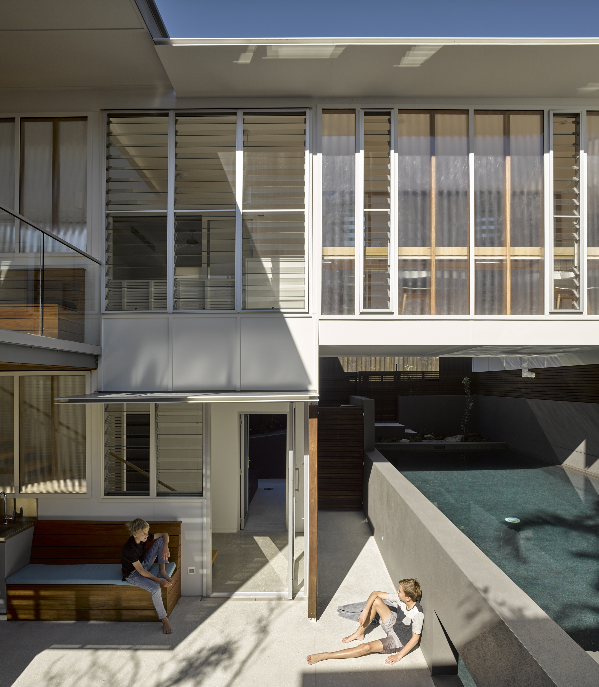 Gallery of Sunshine Beach House / Bark Design Architects - 17