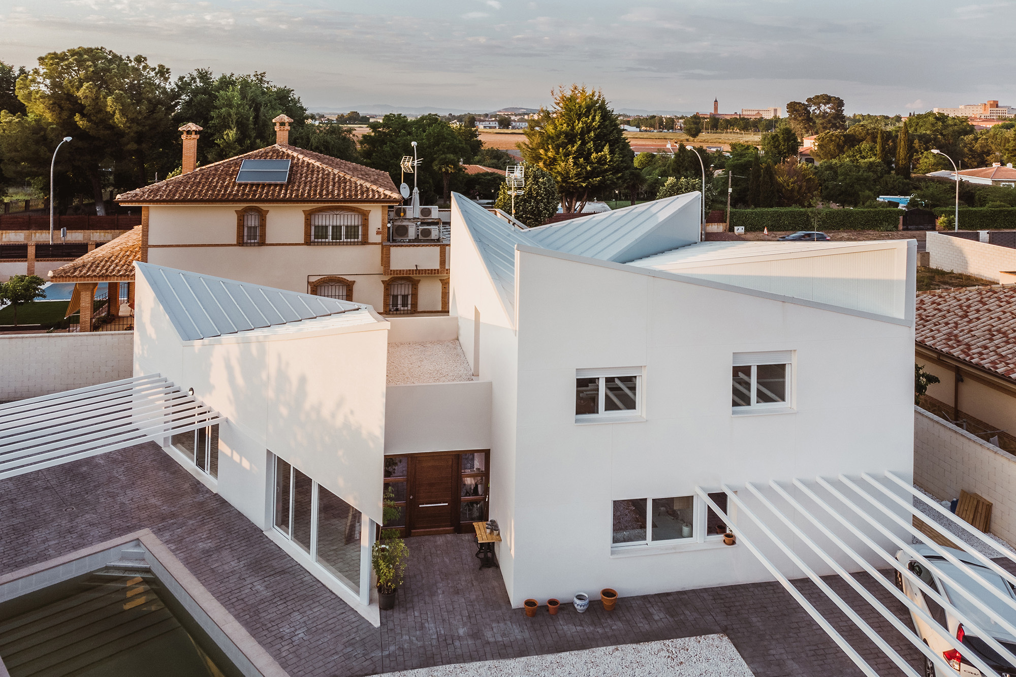 Gallery of Albania House / OOIIO Arquitectura - 9