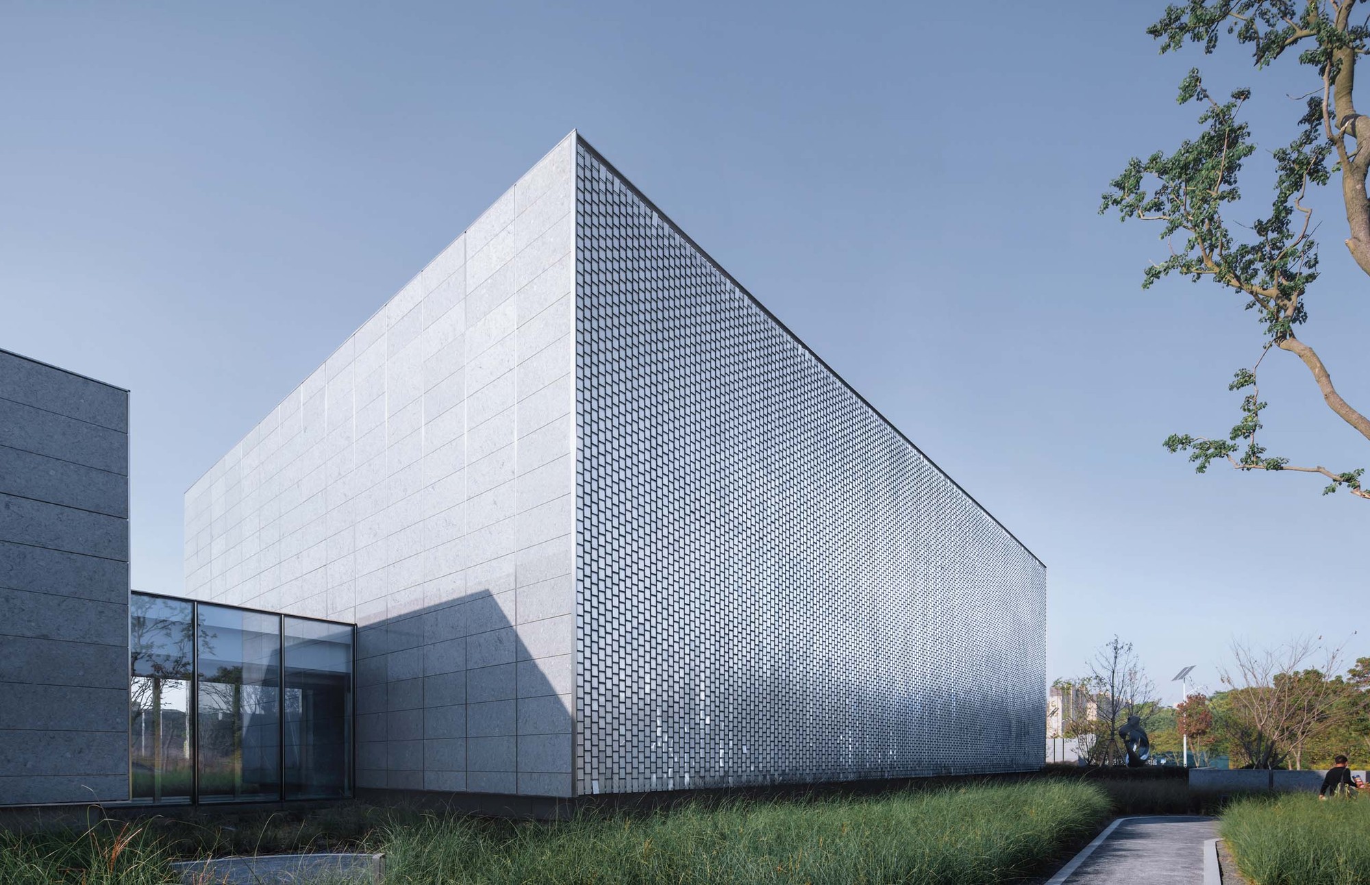 Gallery of Wuhan Huashan Library / GLA - 2