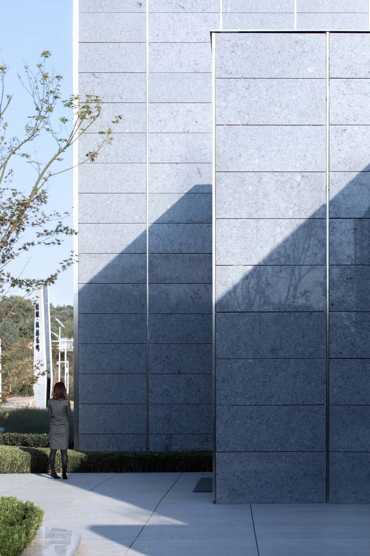 Gallery of Wuhan Huashan Library / GLA - 24