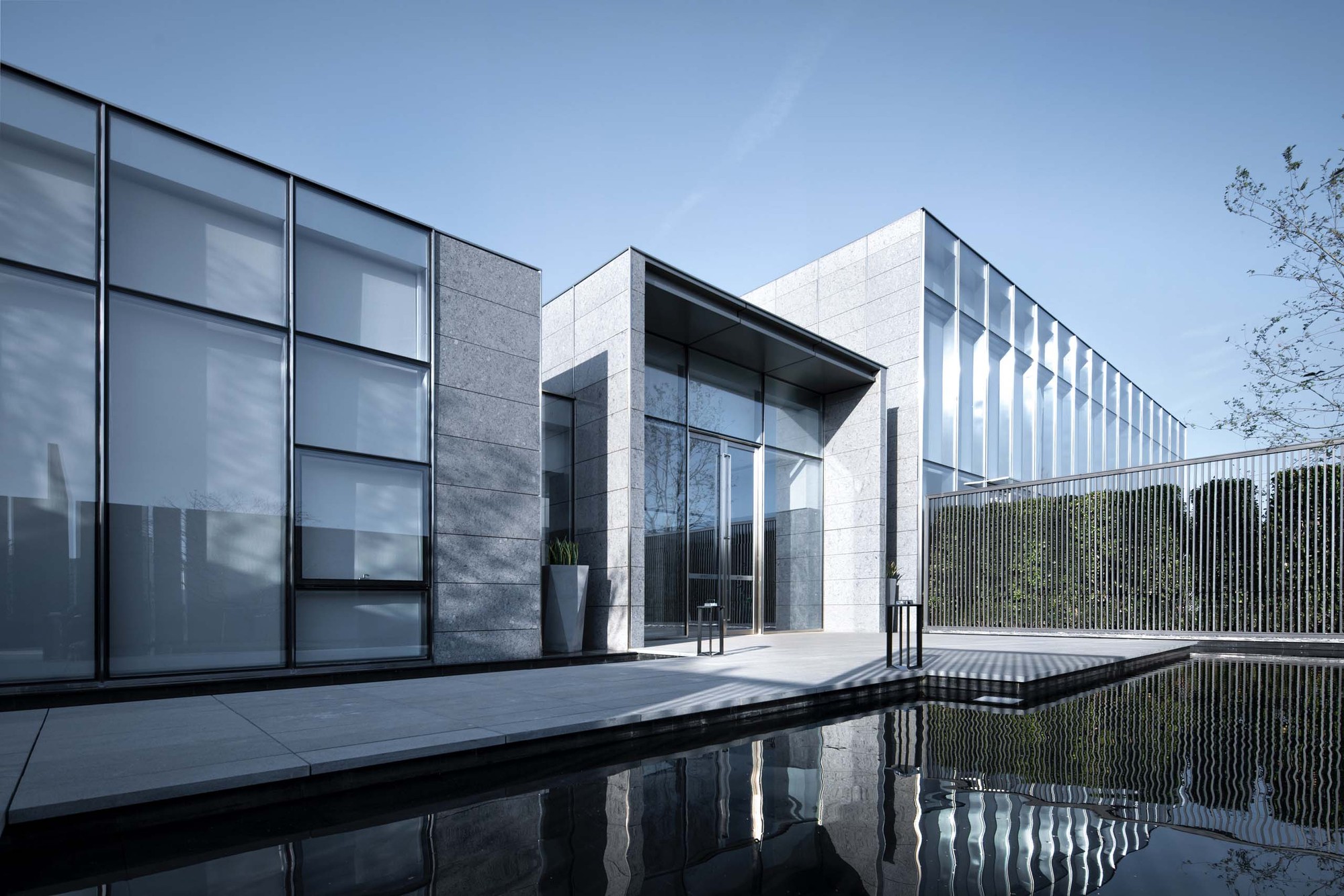 Gallery of Wuhan Huashan Library / GLA - 13