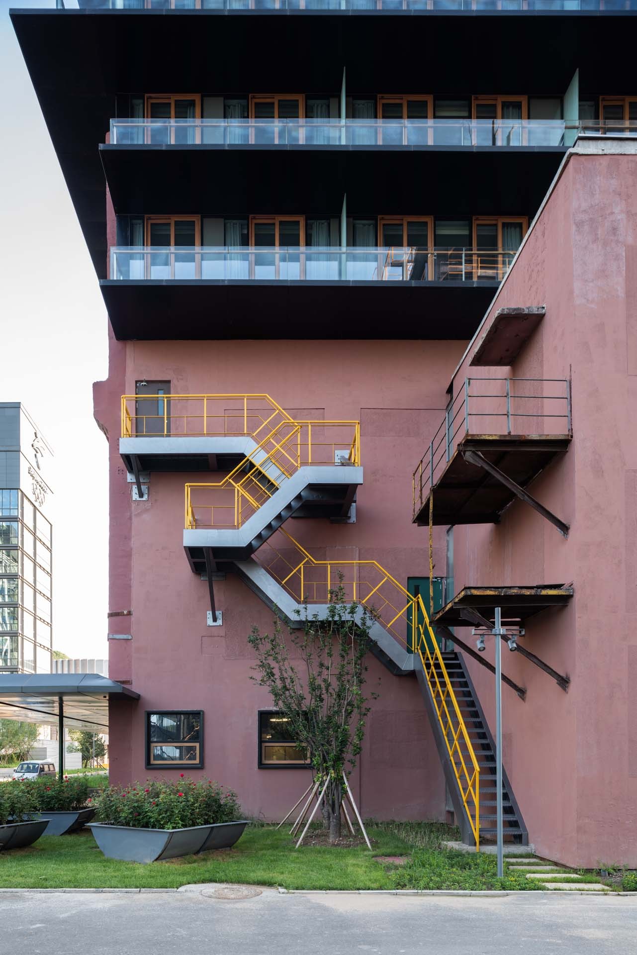 Gallery of Holiday Inn Express Beijing Shougang Silo-Pavilion / China ...