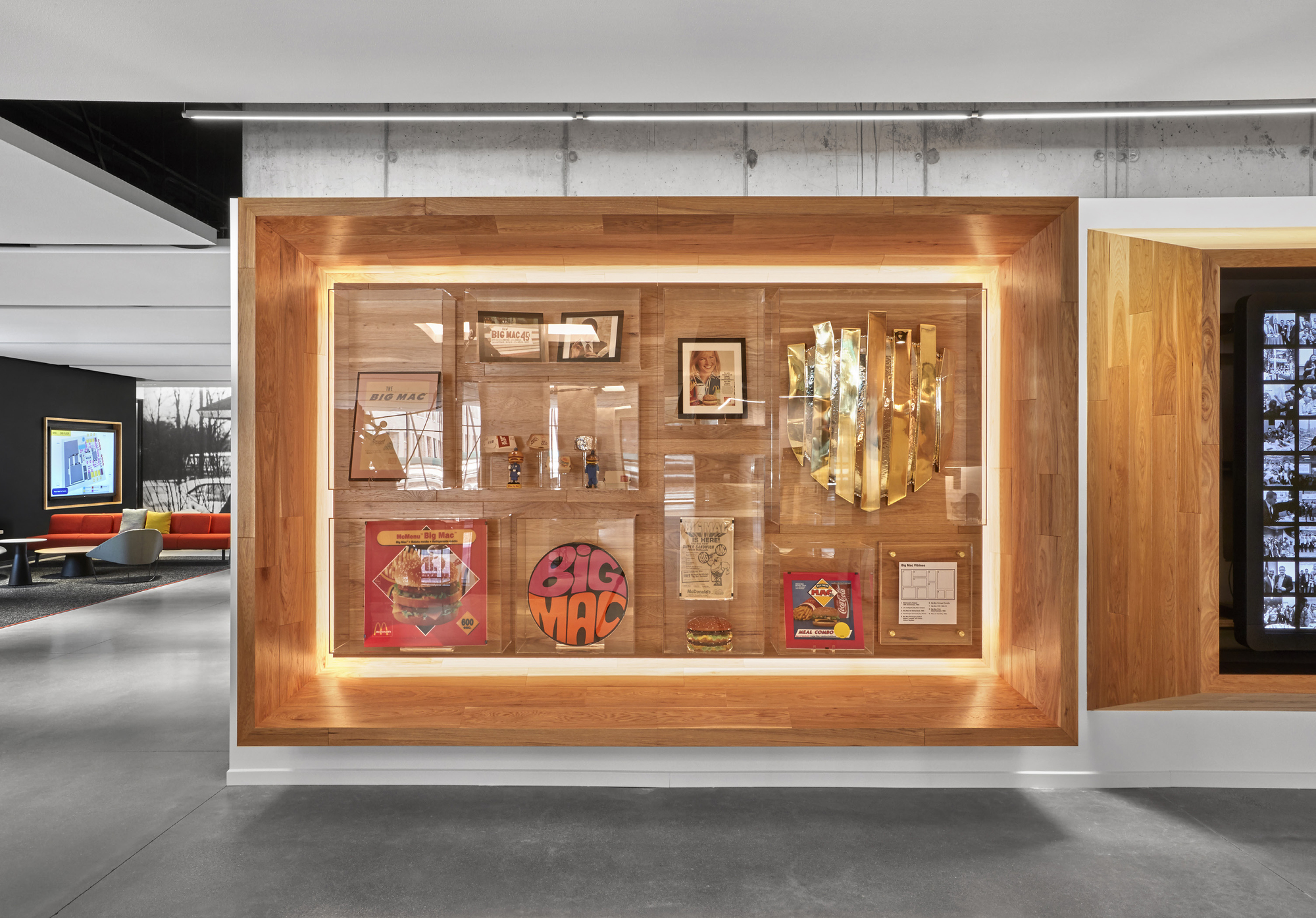 Gallery of McDonald’s HQ Workplace / Studio O+A + IA Interior ...