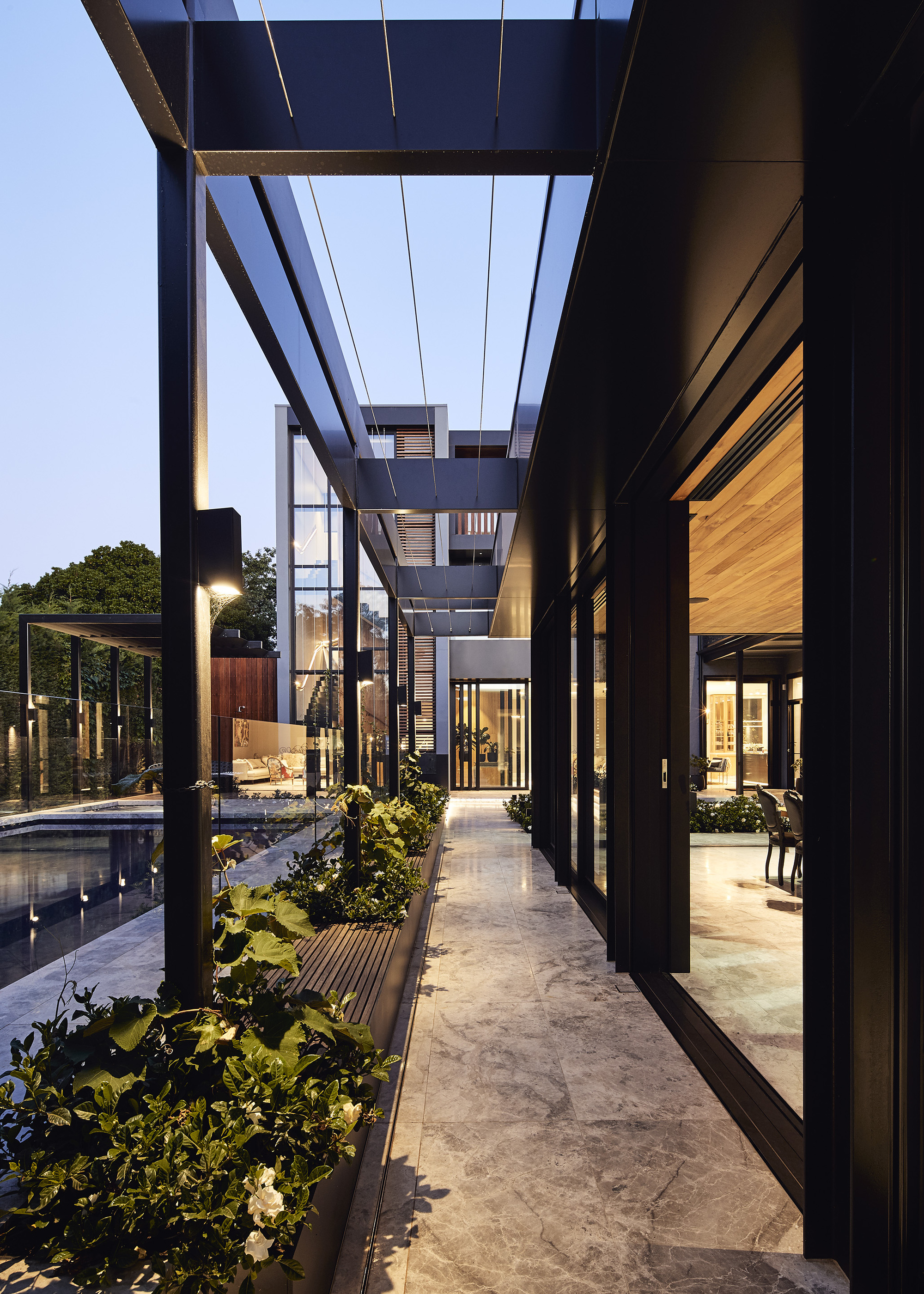 Gallery of Hawthorn East House / STAR Architecture - 10