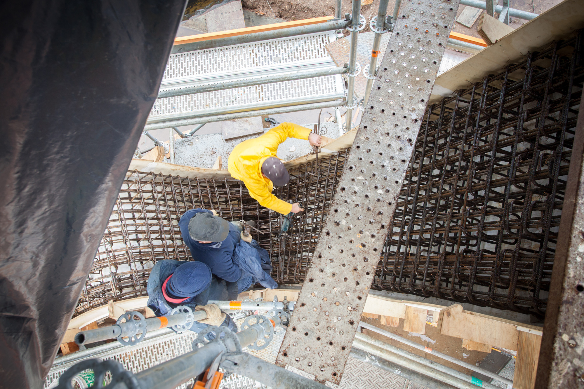 Gallery of LOOP / FAHR 021.3 - 24