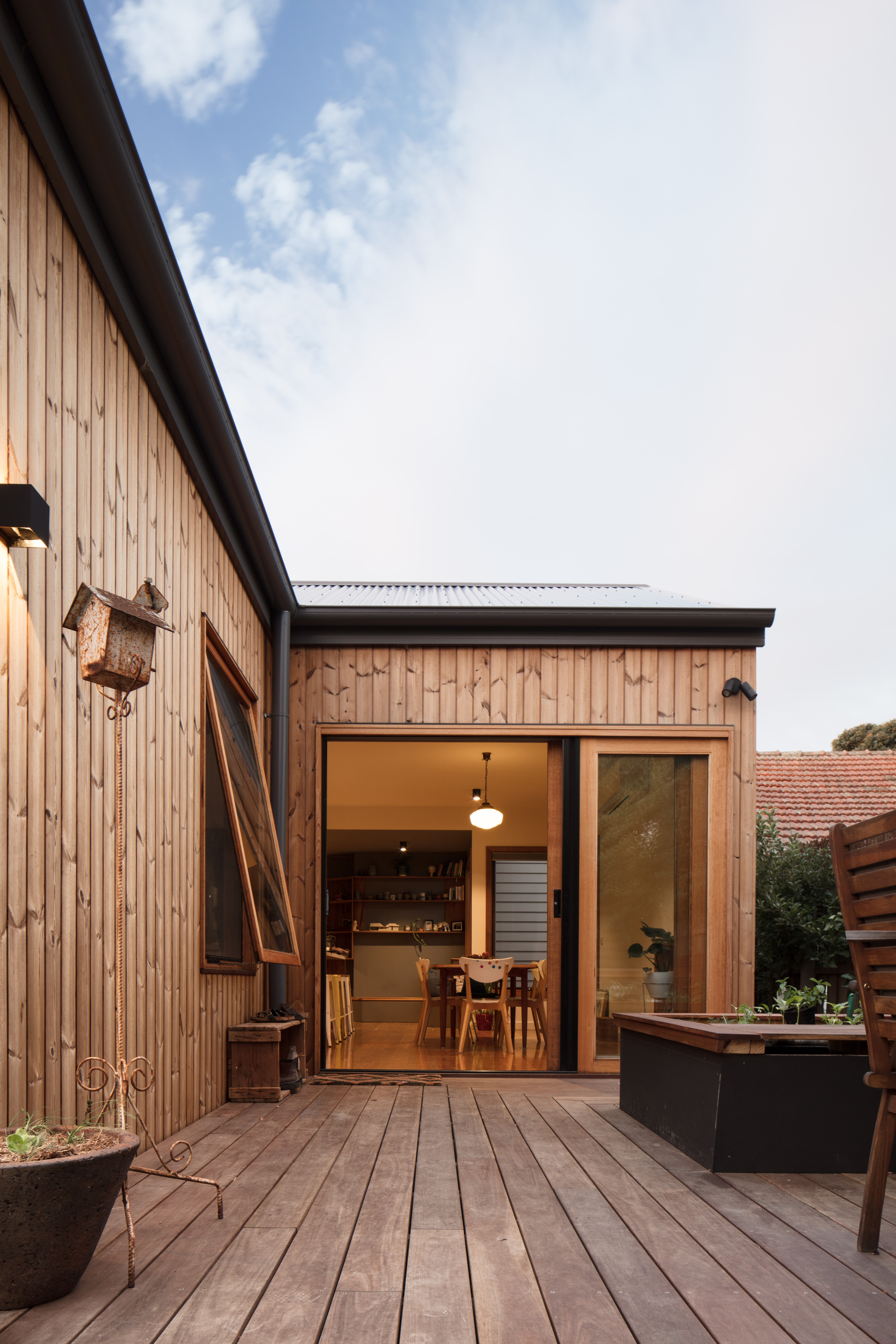 Gallery of Urban Barnyard House / Inbetween Architecture - 26