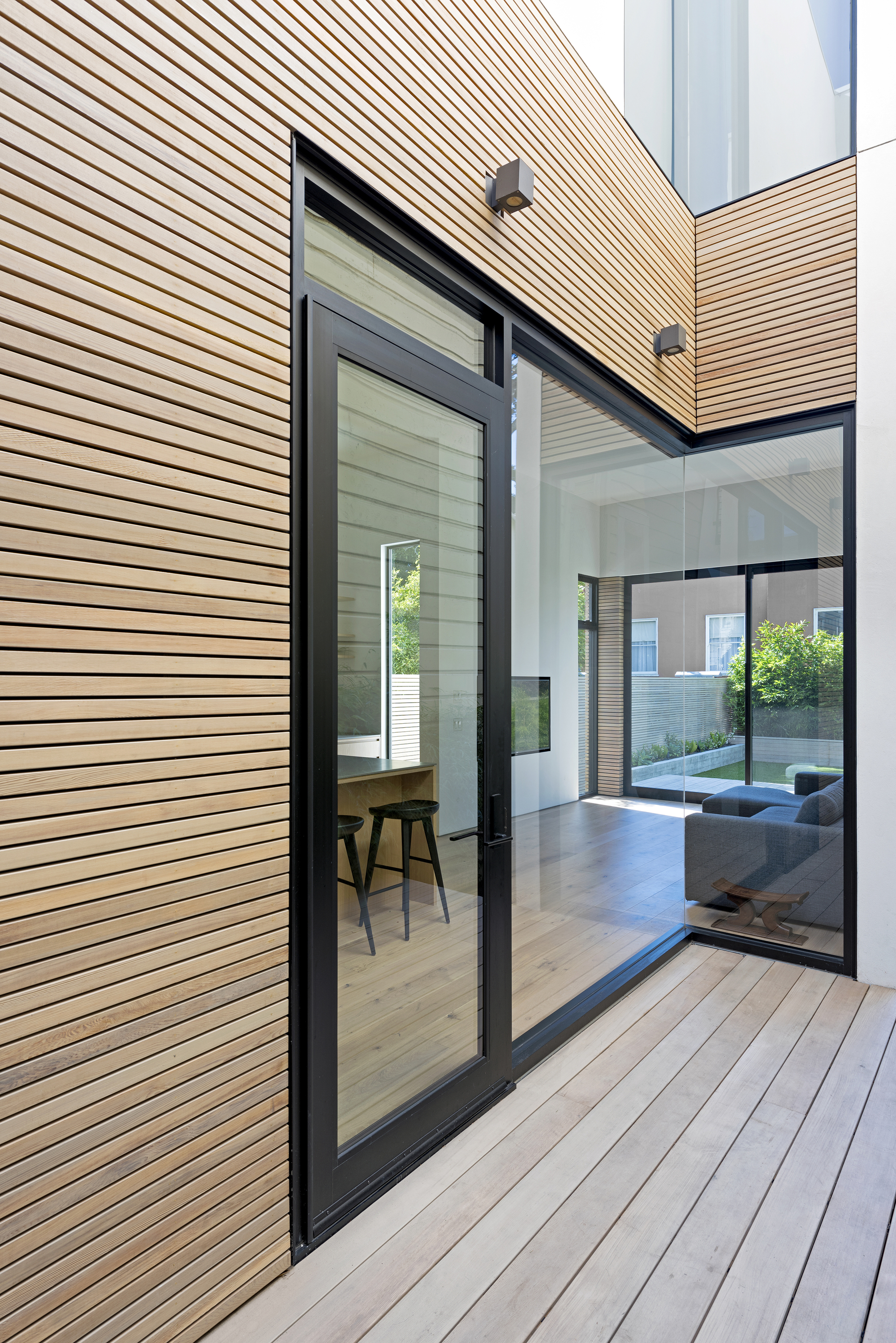 Gallery of Two-Way House / Studio Sarah Willmer - 9