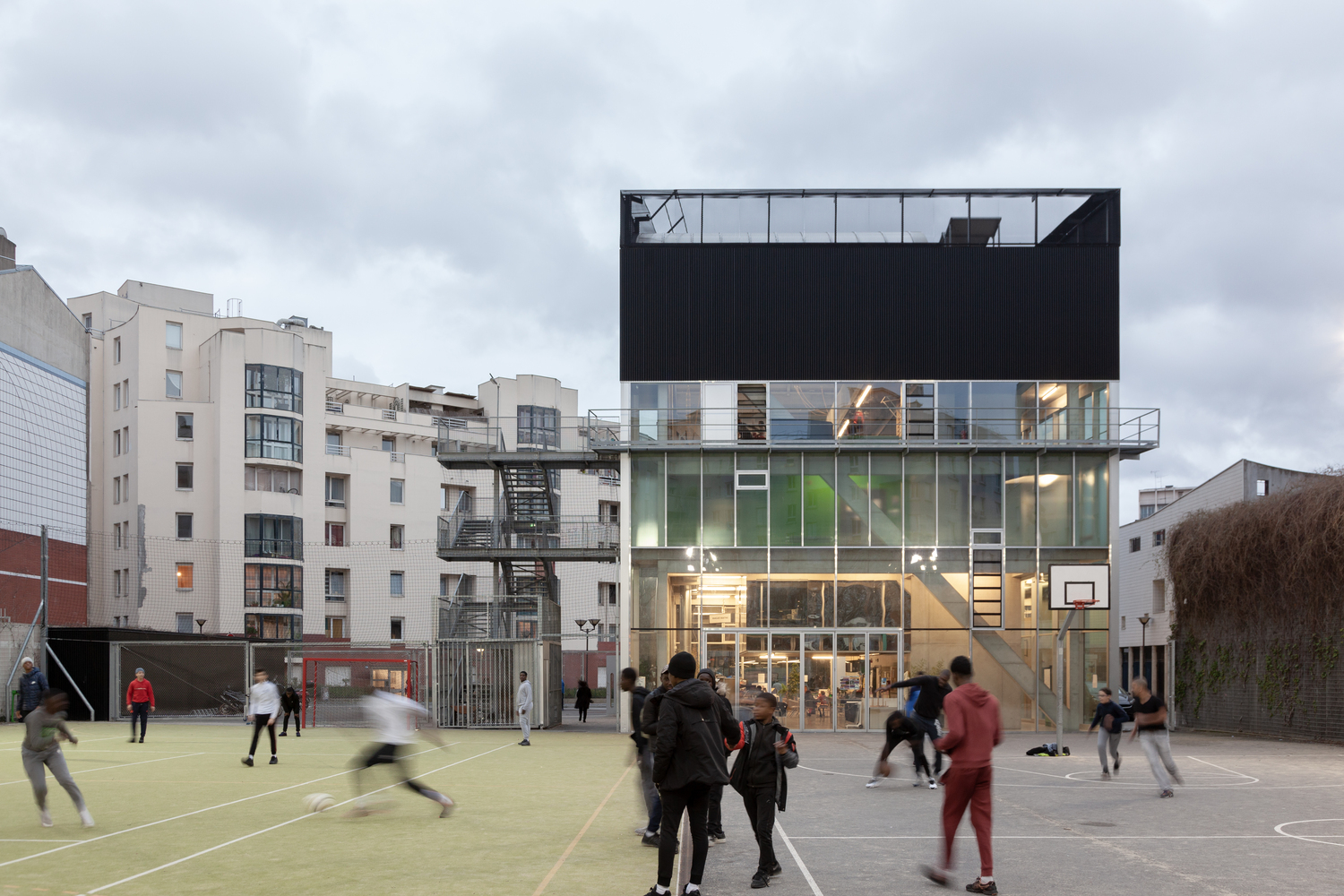 Gallery of Paris Sports Center Photographed Through the Lens of ...