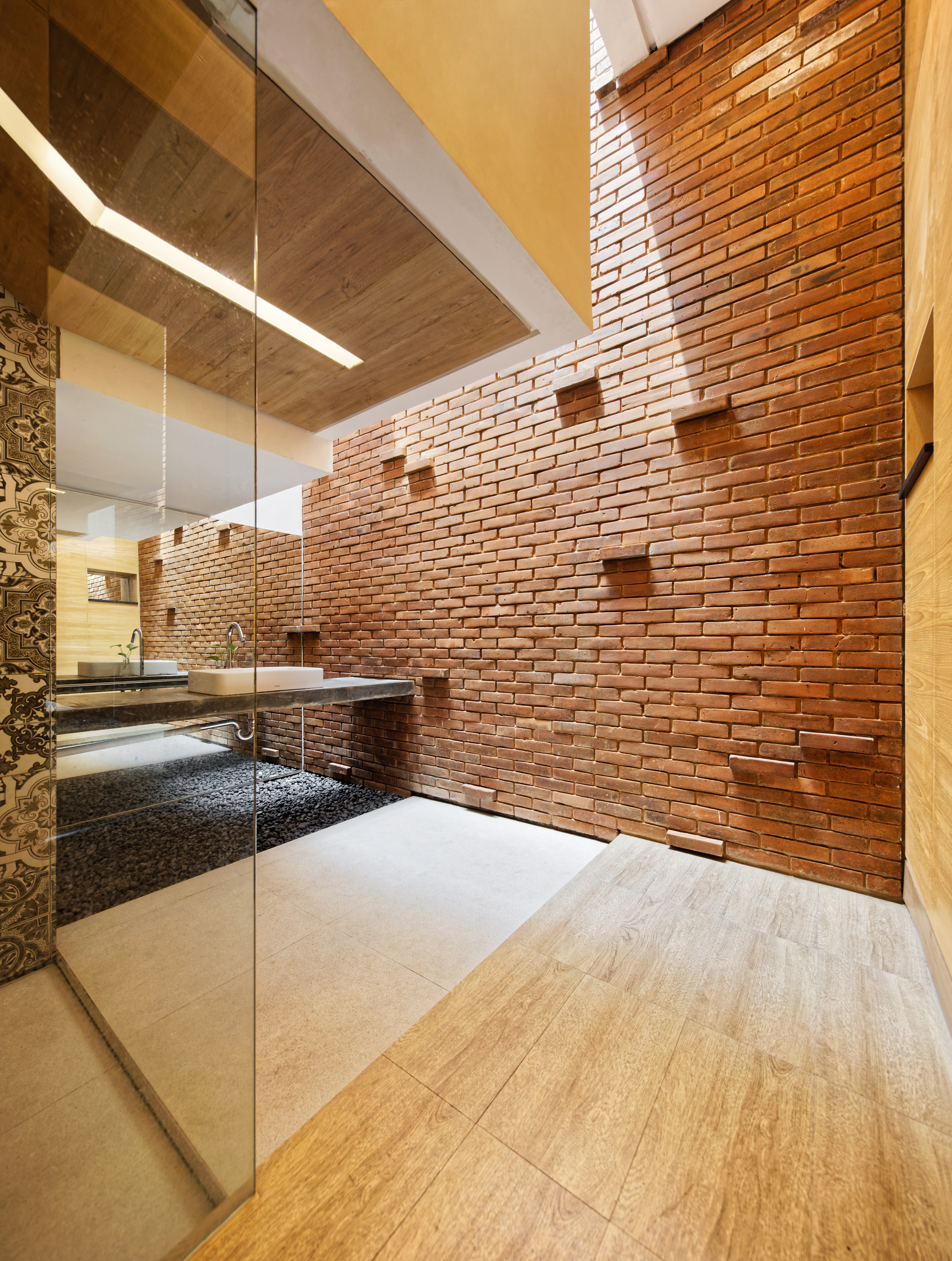 Gallery of Flick House / DELUTION - 13