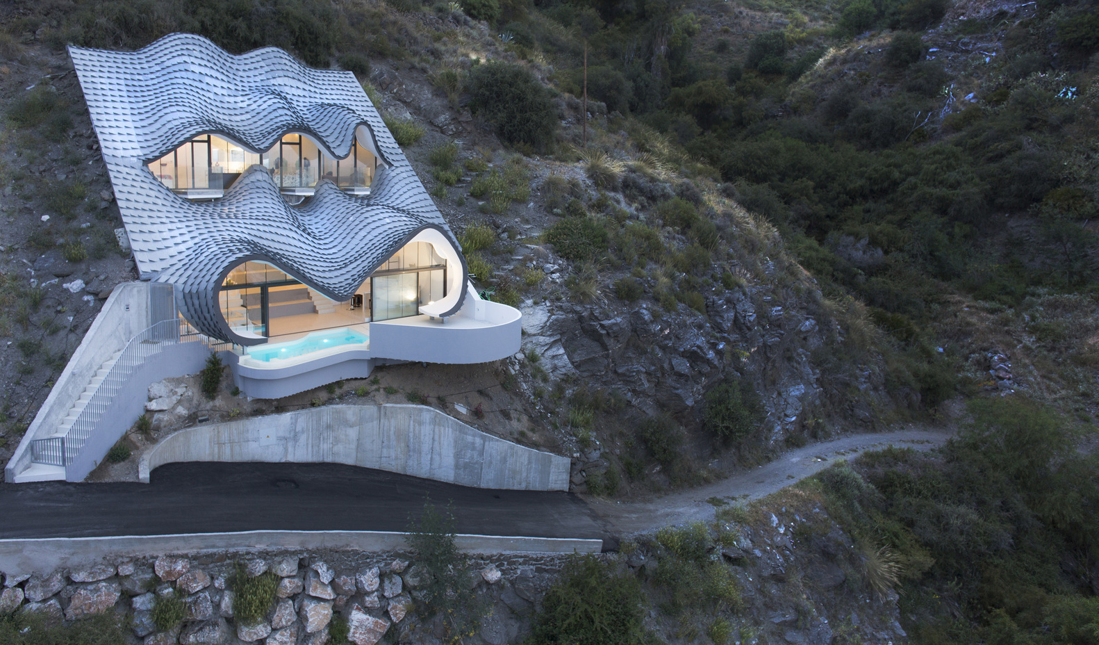 Galería de ¿Por qué es conveniente 'envolver' la arquitectura con Zinc ...