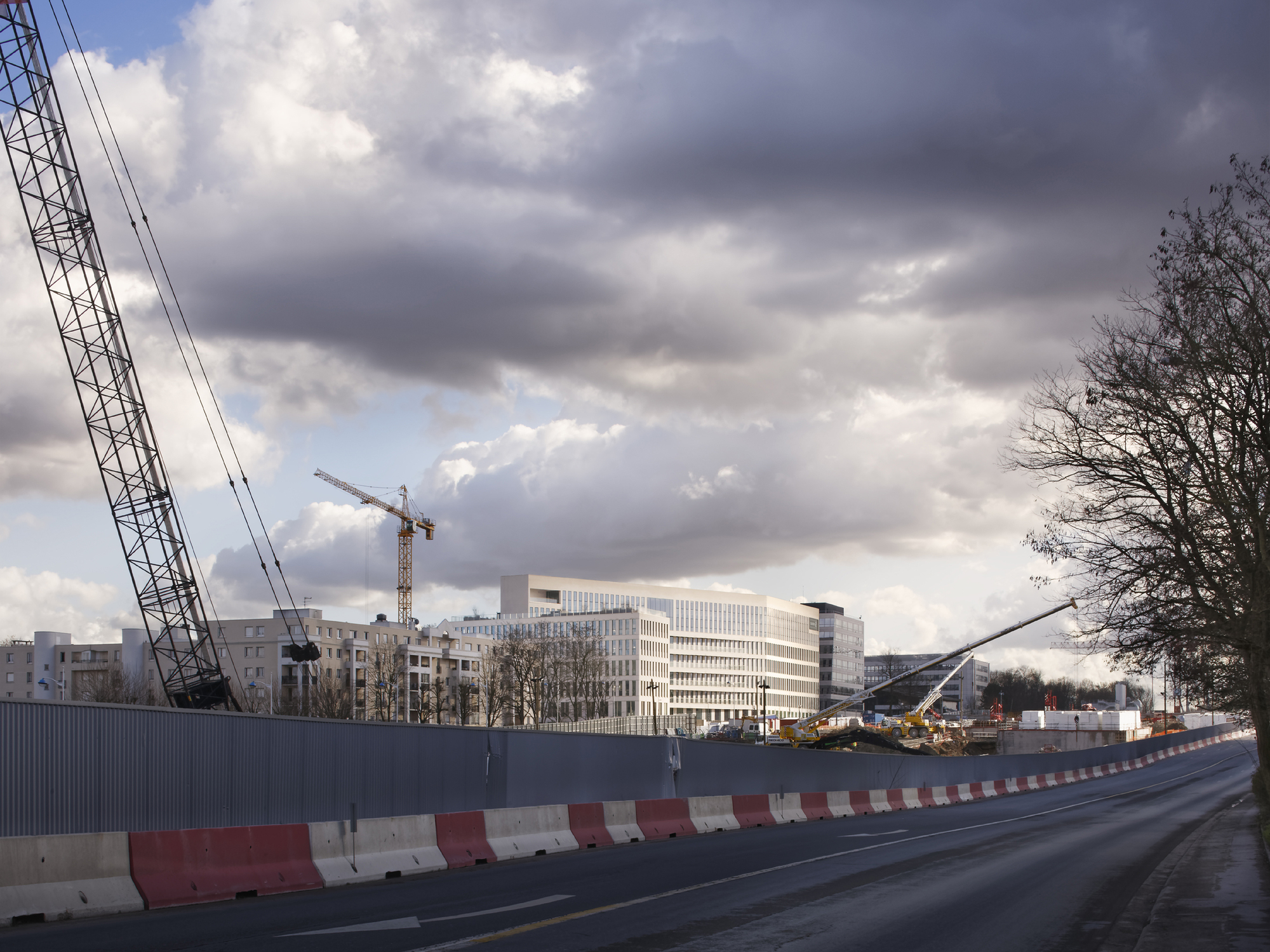 Gallery of Casden Banque Populaire headquarters / COSA Colboc Sachet ...
