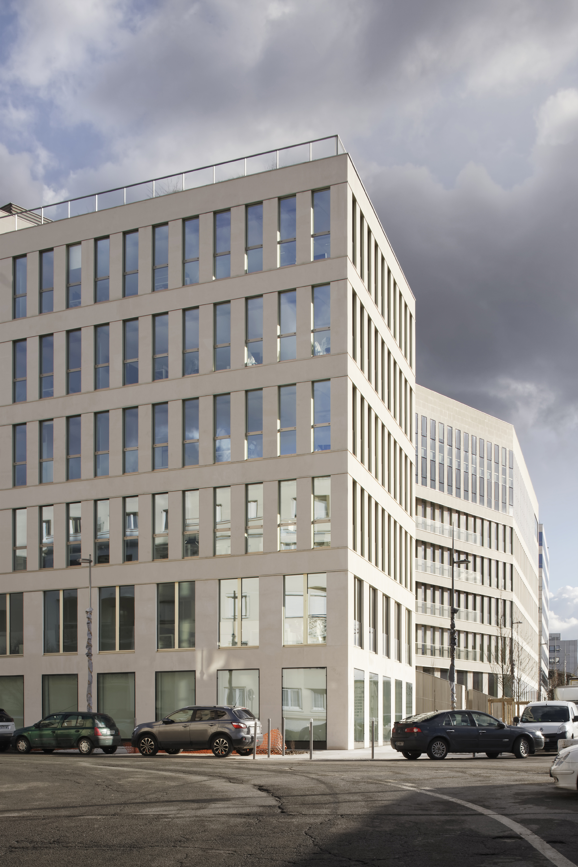 Gallery of Casden Banque Populaire headquarters / COSA Colboc Sachet ...