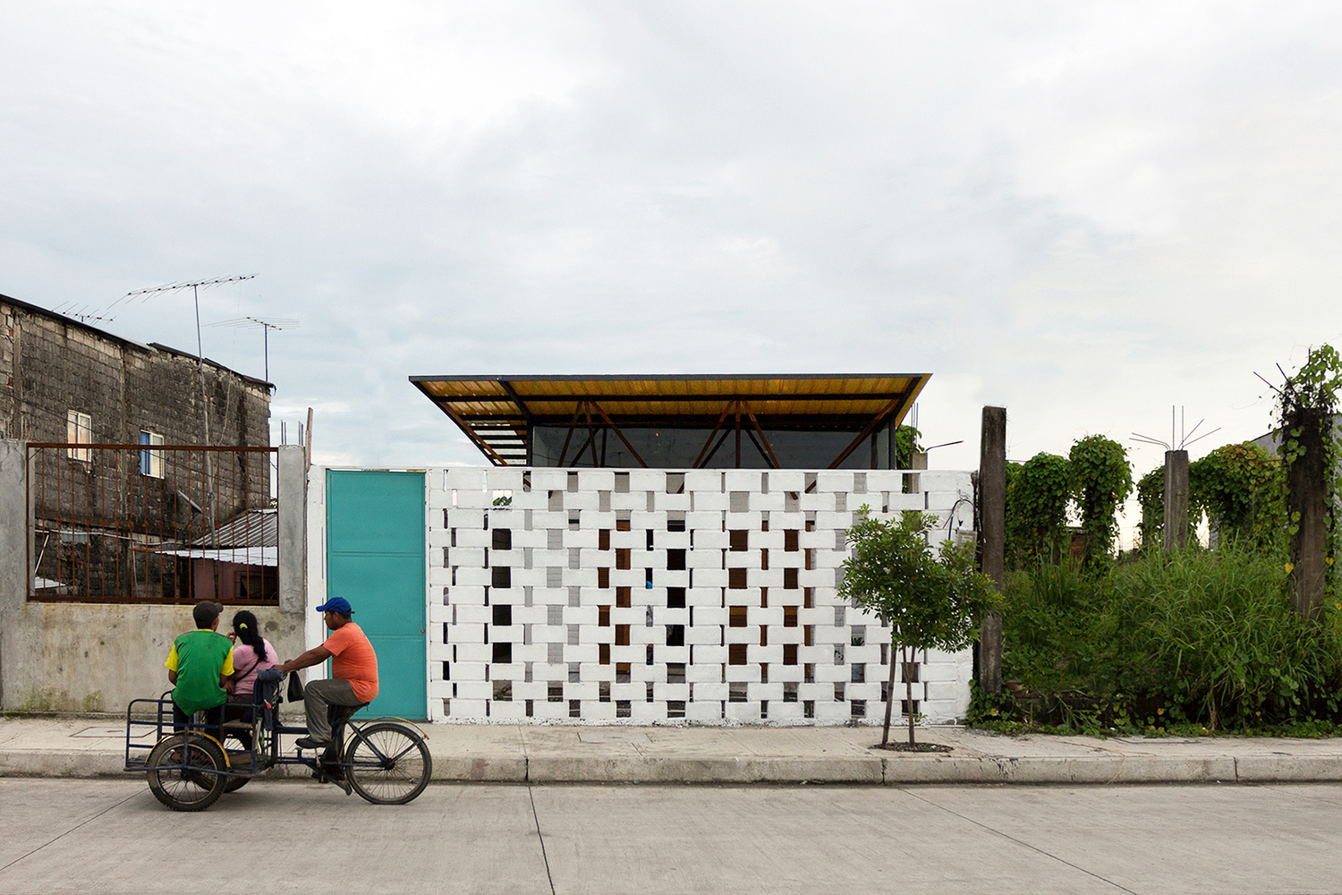 Gallery of Social Housing: 60 Examples in Plan and Section - 13