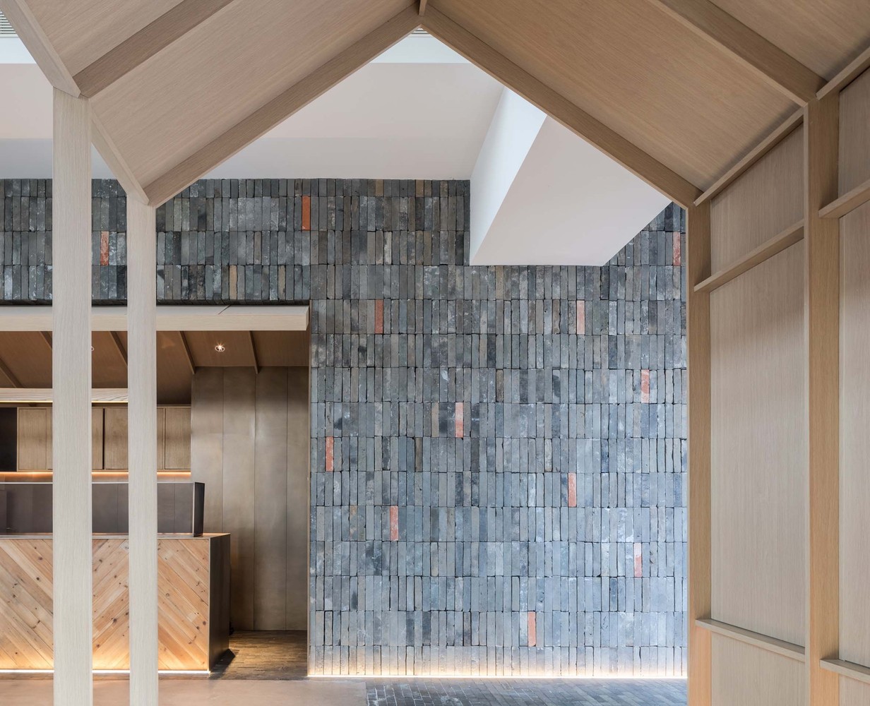 Gallery of Goose Hut / GOLUCCI INTERIOR ARCHITECTS - 15