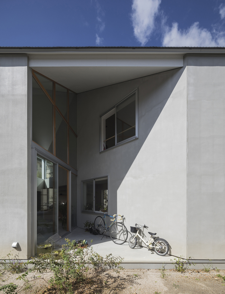 Gallery of House in Sonobe / Tato Architects - 27