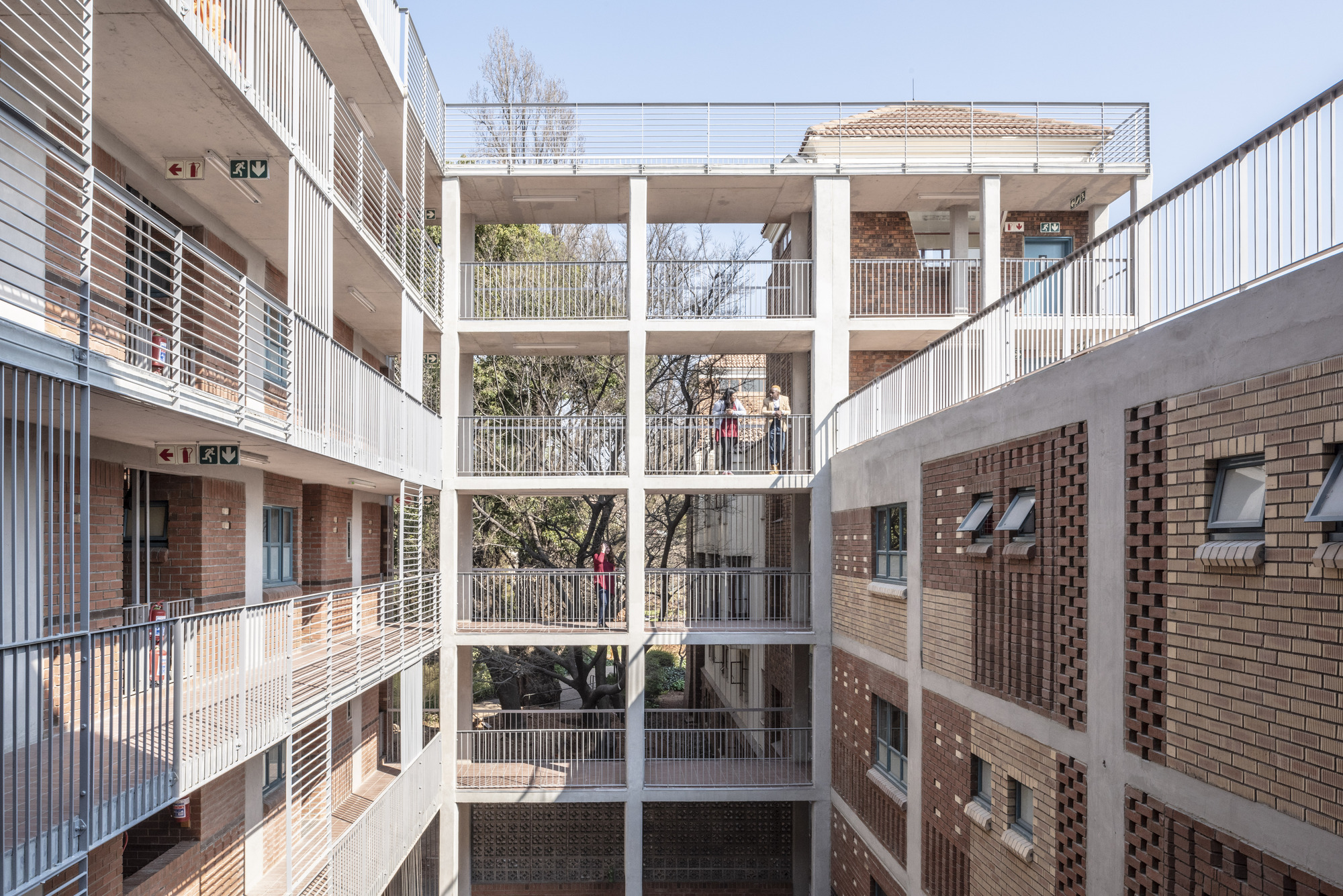 Gallery of Barnato Hall Addition Phase 1 / 26’10 south Architects - 7