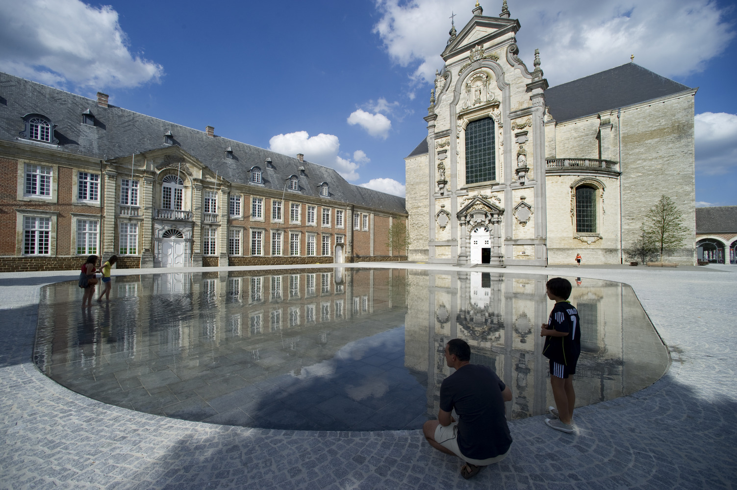 Gallery of From Tiny Squares to Urban Parks: 100 Public Spaces From All ...