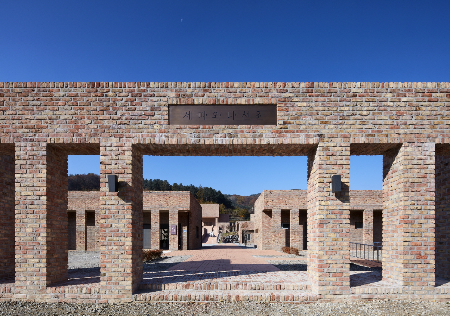 Gallery of Jetavana Buddhist Temple / Studio GAON - 27