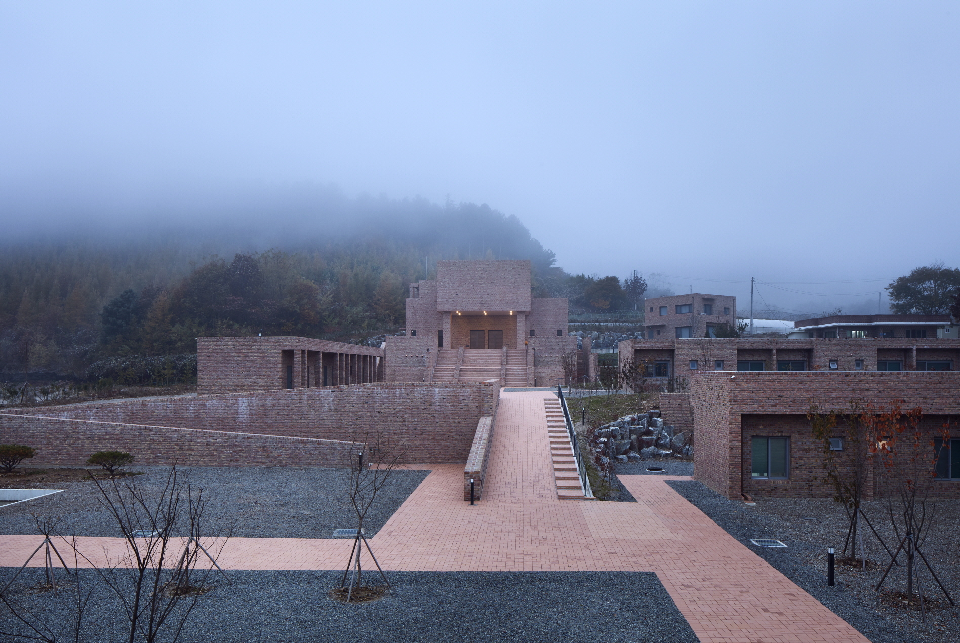 Gallery of Jetavana Buddhist Temple / Studio GAON - 12
