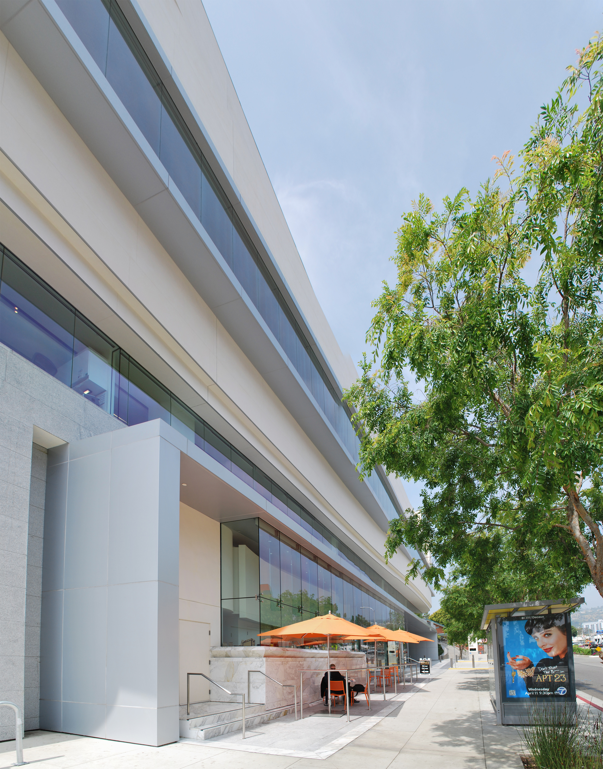 Gallery of West Hollywood Library / Johnson Favaro - 18