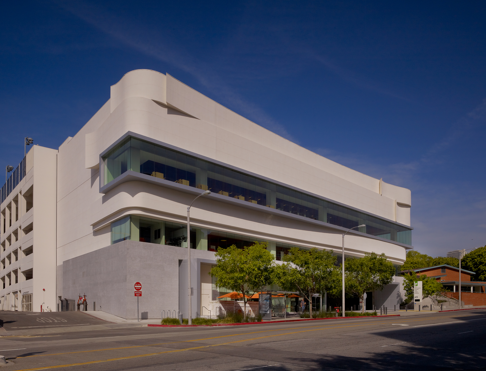 Gallery of West Hollywood Library / Johnson Favaro - 14