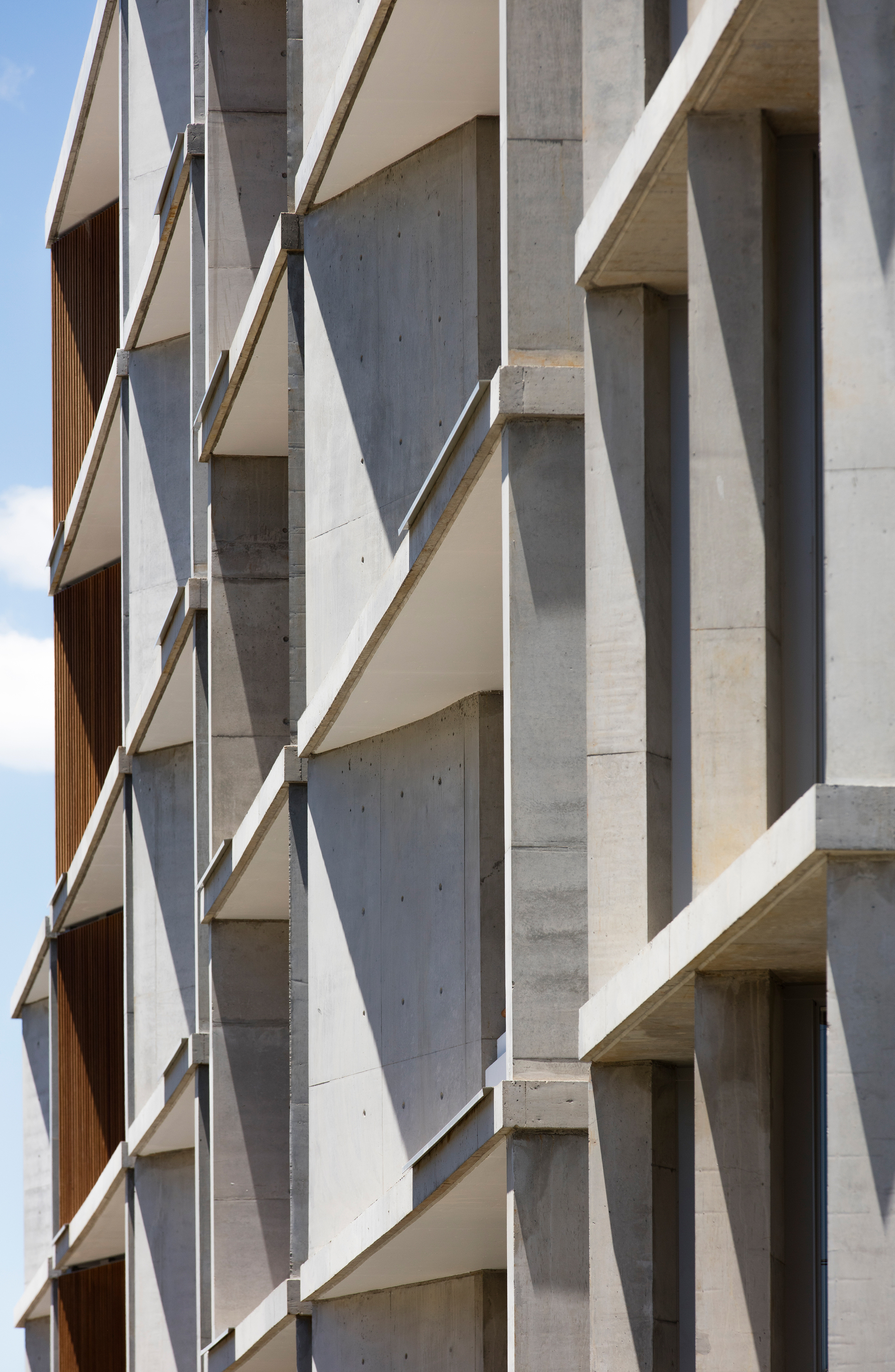 Gallery of President Avenue / Candalepas Associates - 11