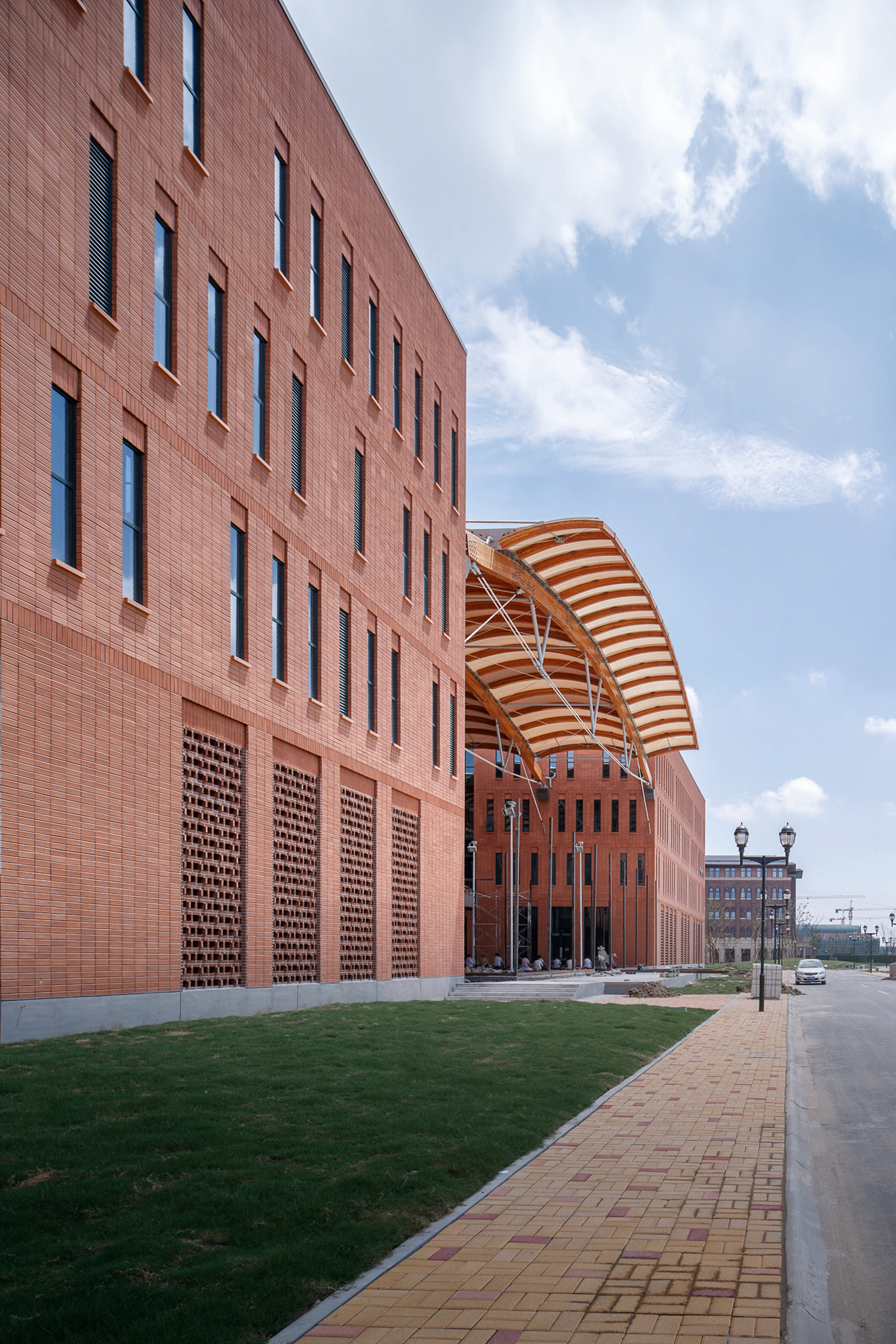 Gallery of Comprehensive Gymnasium of International Campus Zhejiang ...
