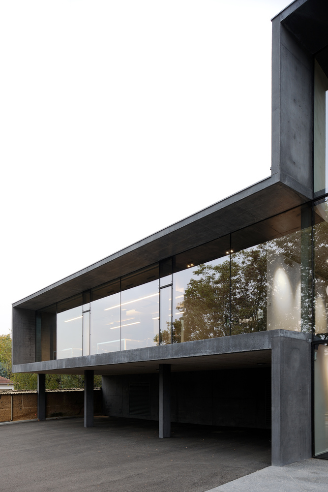 Gallery of AUM Pierre Minassian Offices / AUM Pierre Minassian - 7